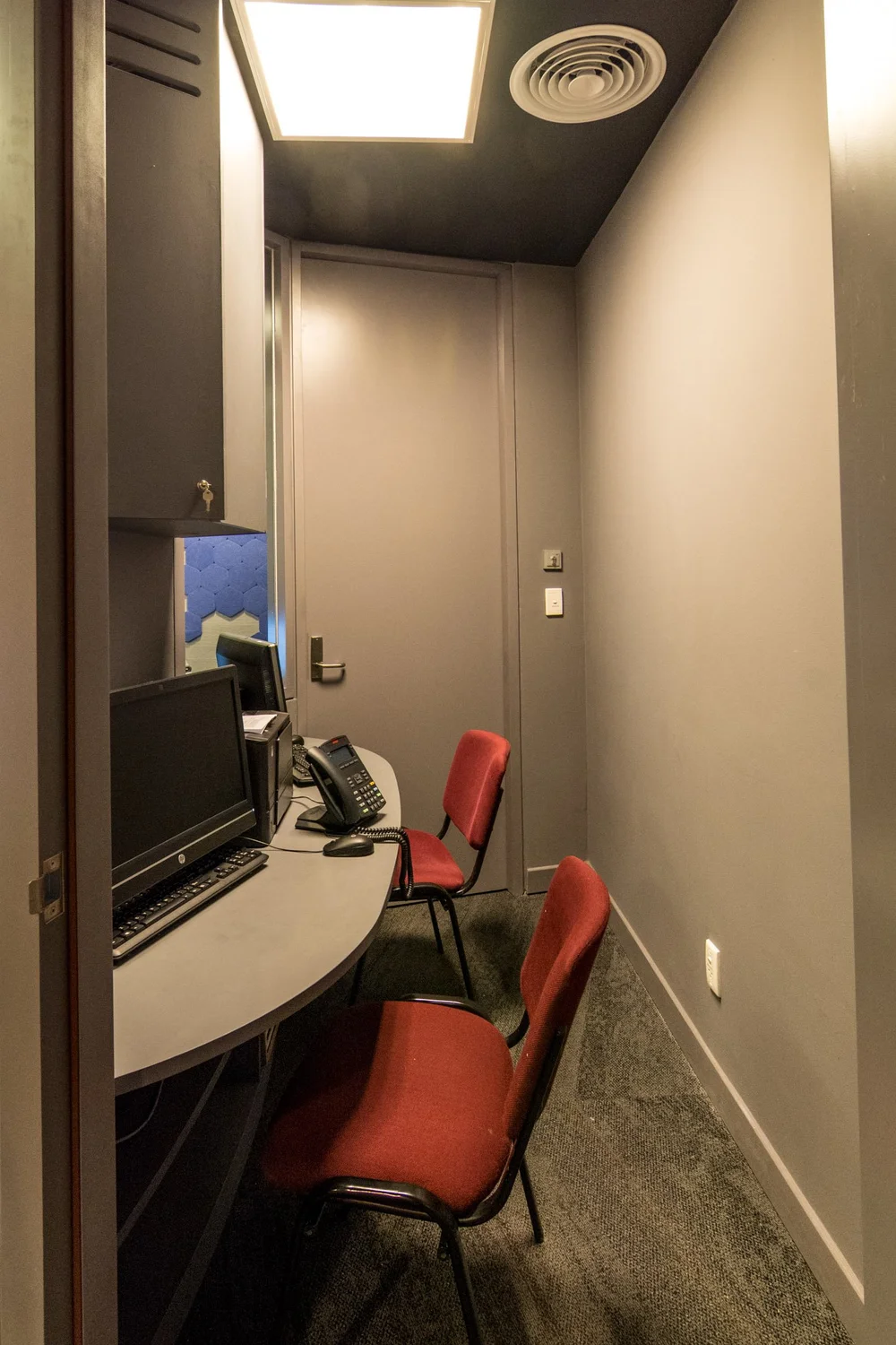 RMIT Financial Trading Lab — OUT-2 Design | Award-Winning Architecture ...