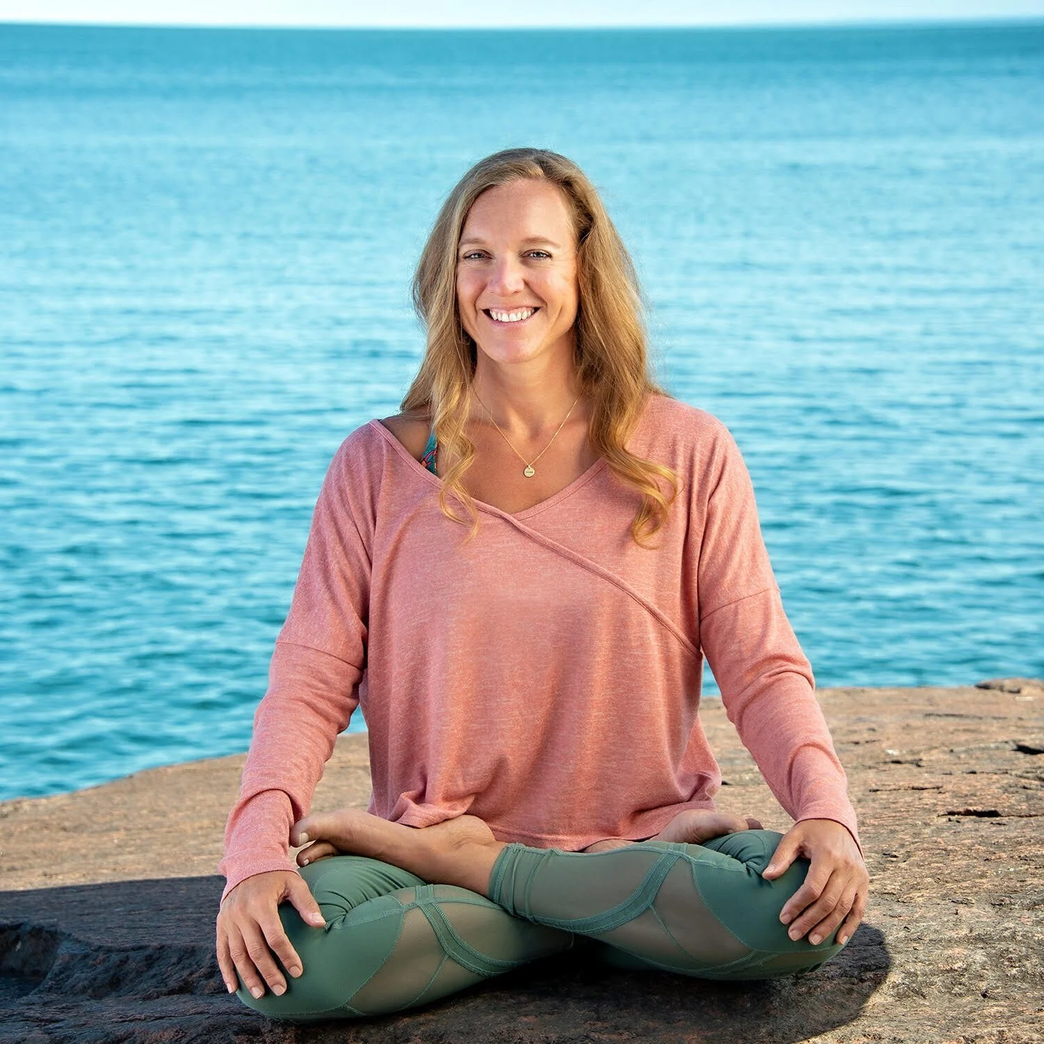 Svälja Yoga | Yoga Classes | Yoga Training | Duluth