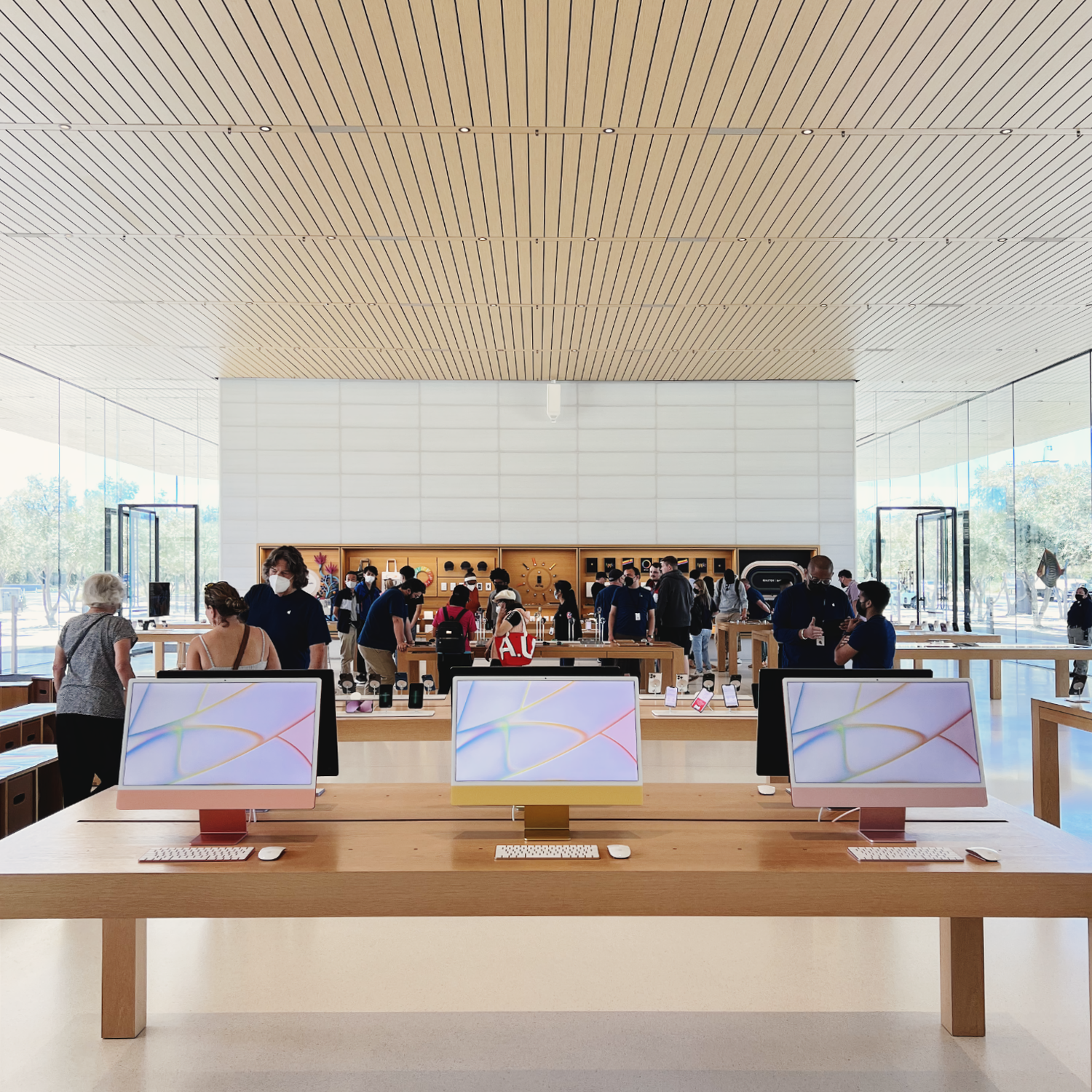 Apple Park Visitor Center — Basic Apple Guy