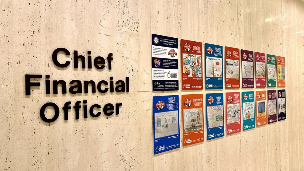 About 4 — Florida Council on Economic Education