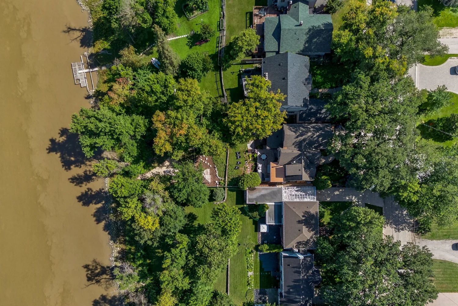 NEW LISTINGS! 207 Kingston Row Winnipeg MB, $1,890,000 — Amber van den ...