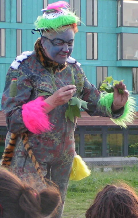 rebel clowning — walk & squawk