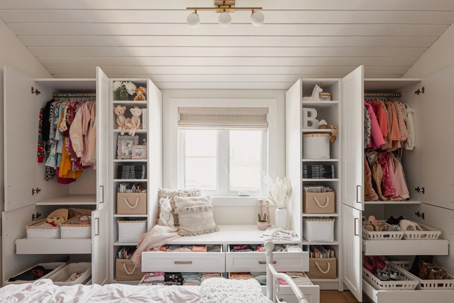 Bella’s Closet — Kelsi Kendel