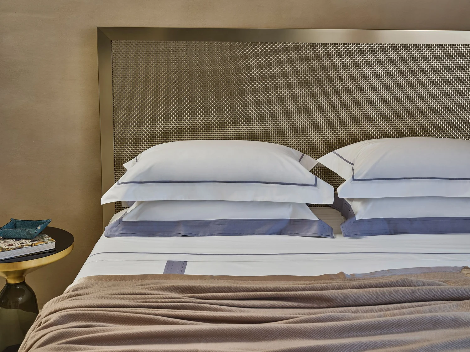 Luxury Bed Linens - Oliveri