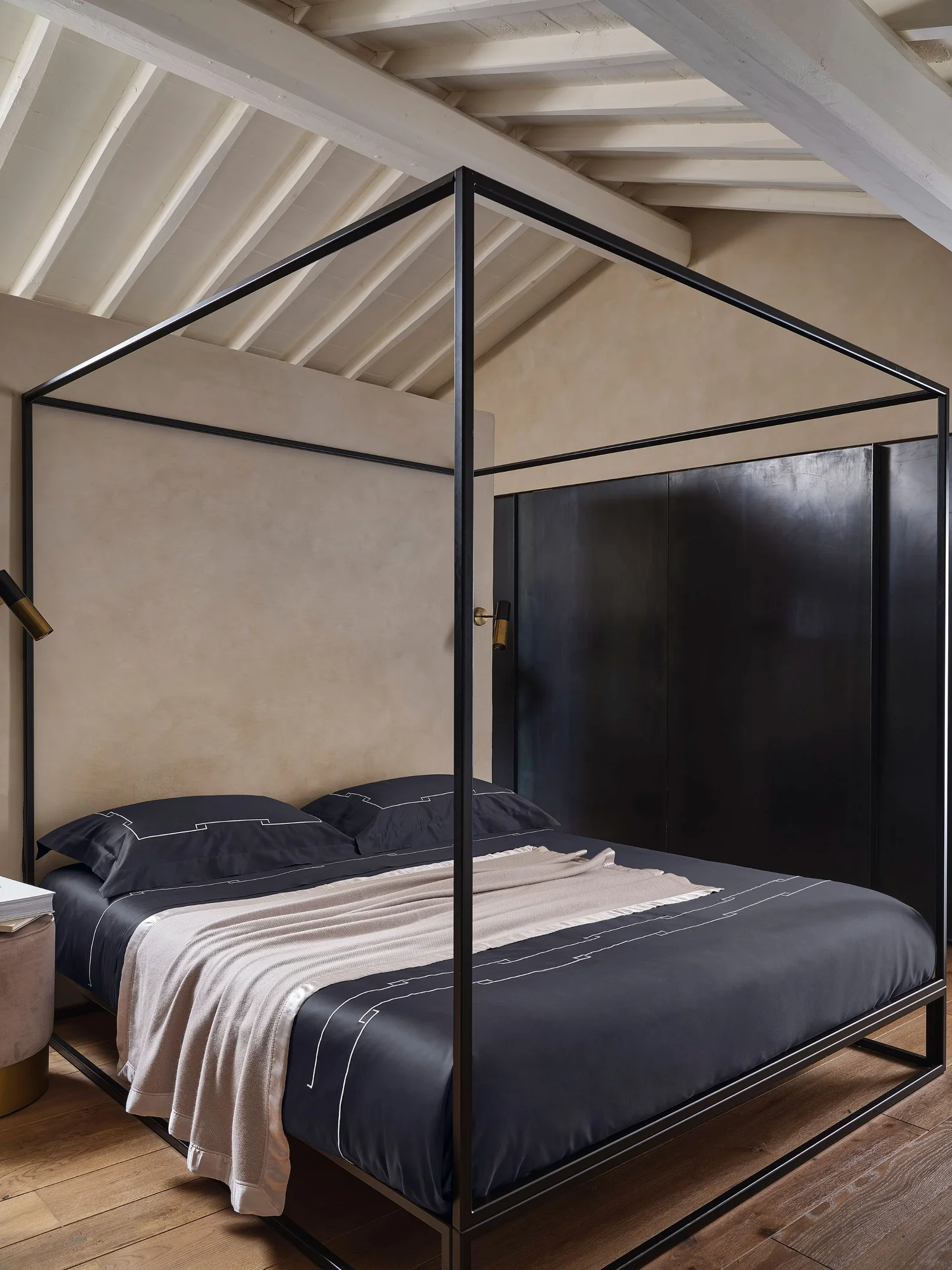 Luxury Bed Linens - Oliveri