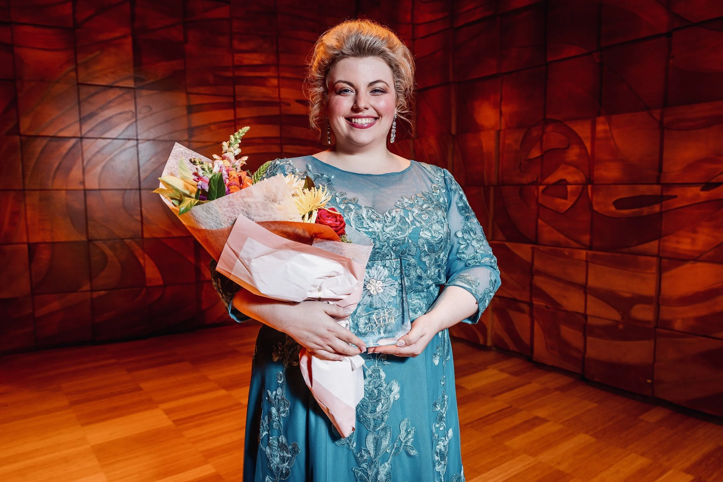 Soprano Felicity Tomkins: sharing the joy of opera — Five Lines