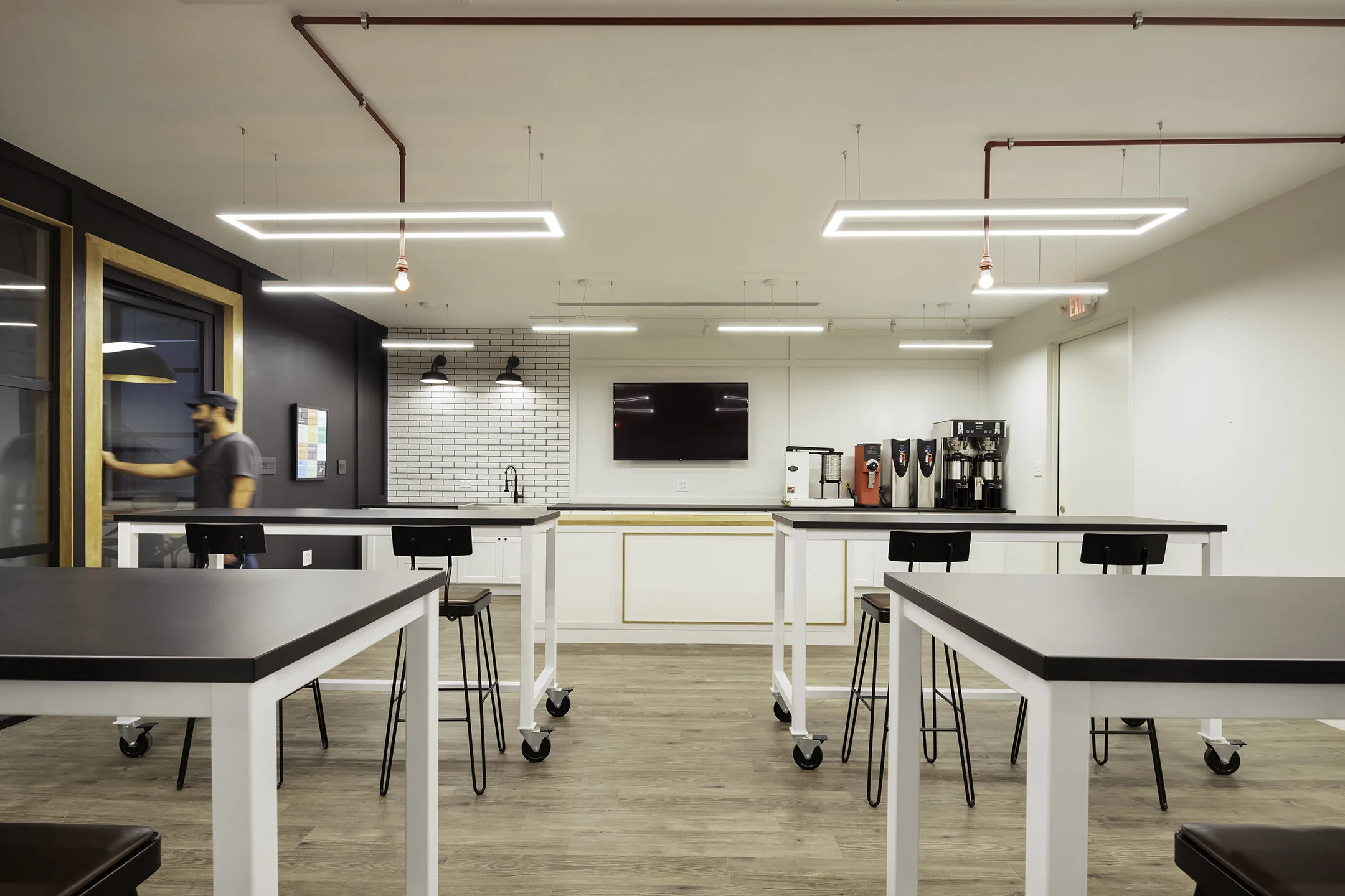 Gustos Coffee Company — DESIGN IN COFFEE.