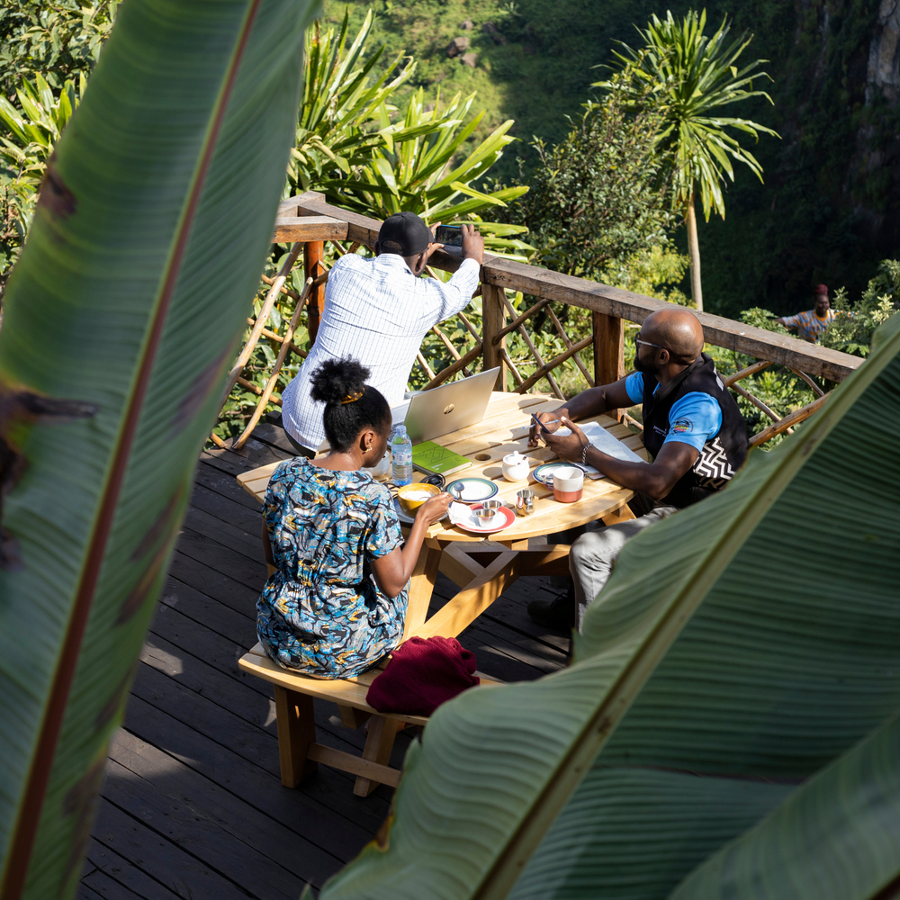 Endiro Coffee — DESIGN IN COFFEE.