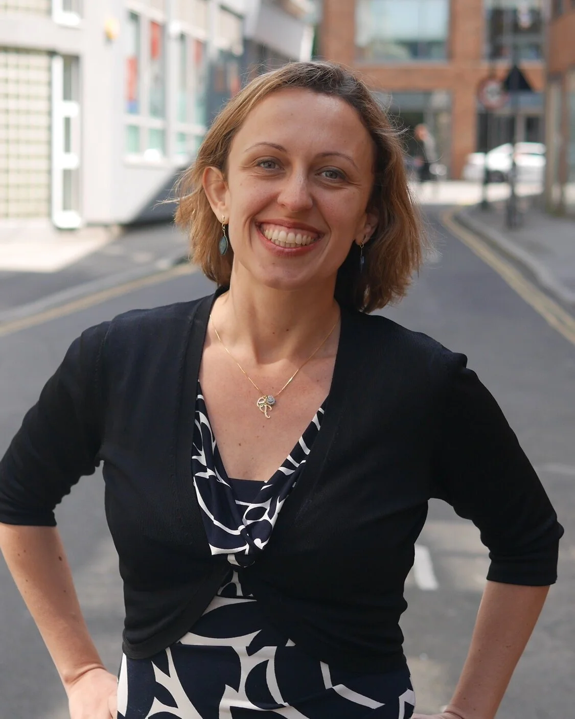 Who — nni Dialogue Institute