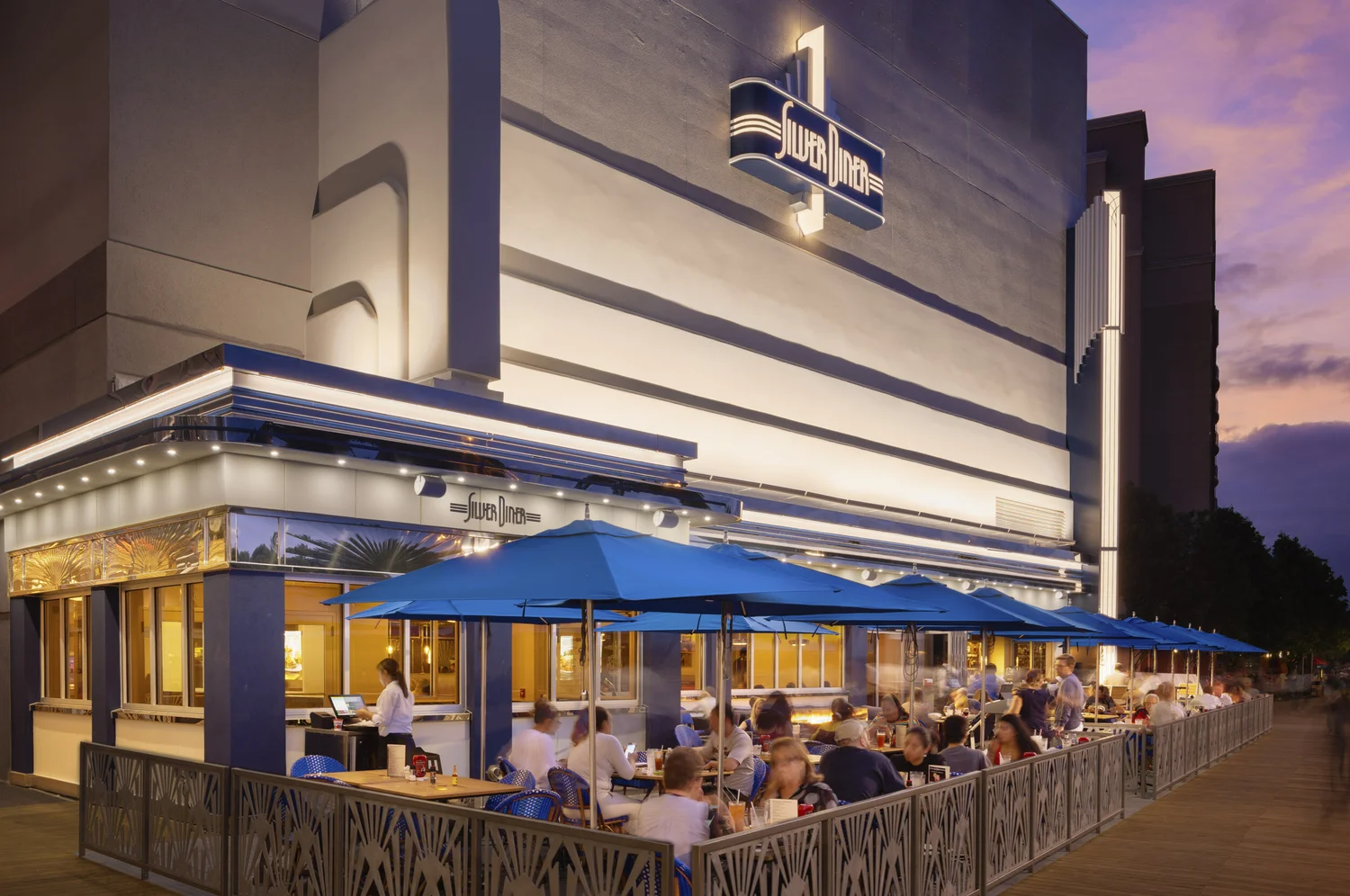 RIO | Experience Dining Today — Silver Diner