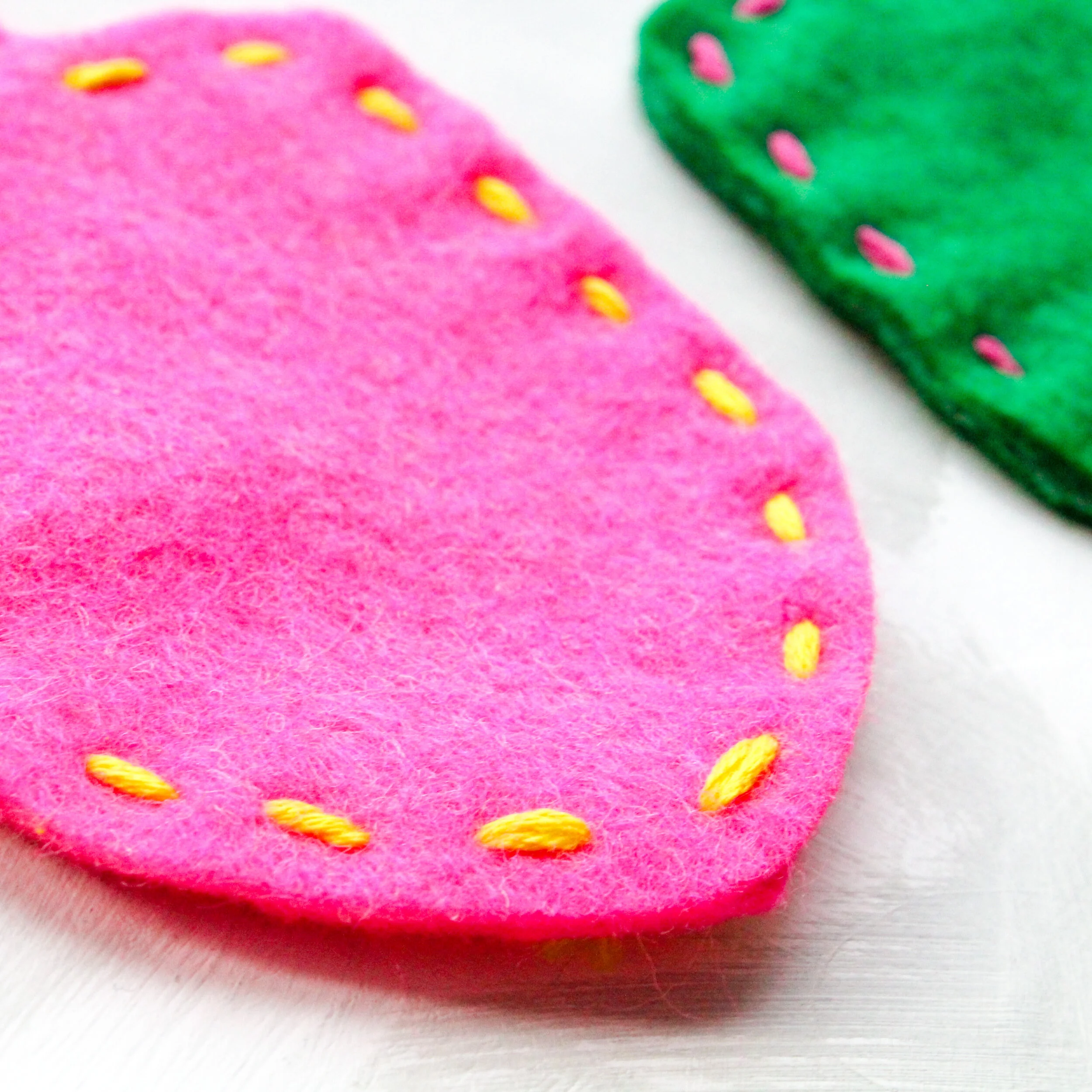 FELT DREIDEL TOYS — Make It Jewish