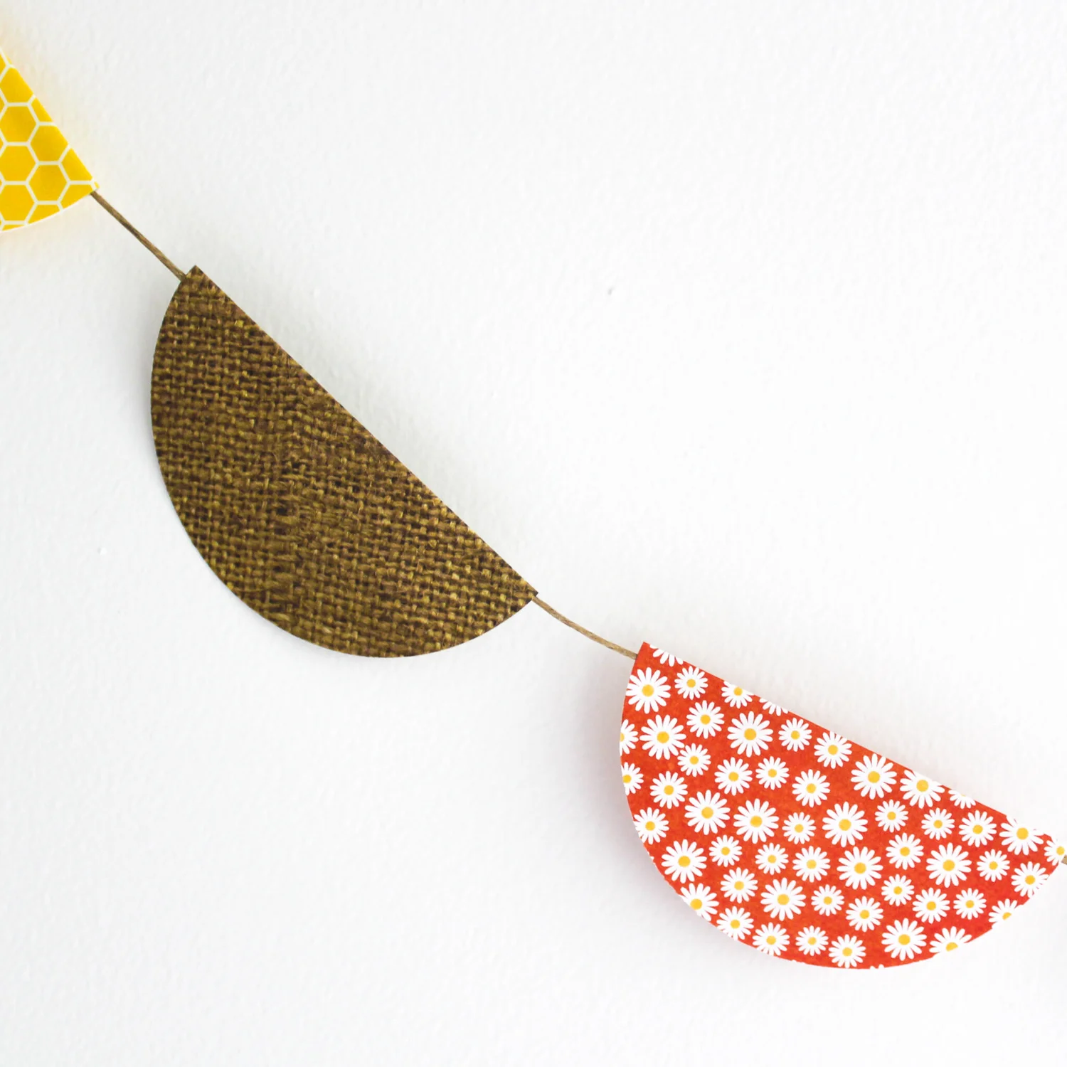 PAPER HALF MOON GARLAND — Make It Jewish