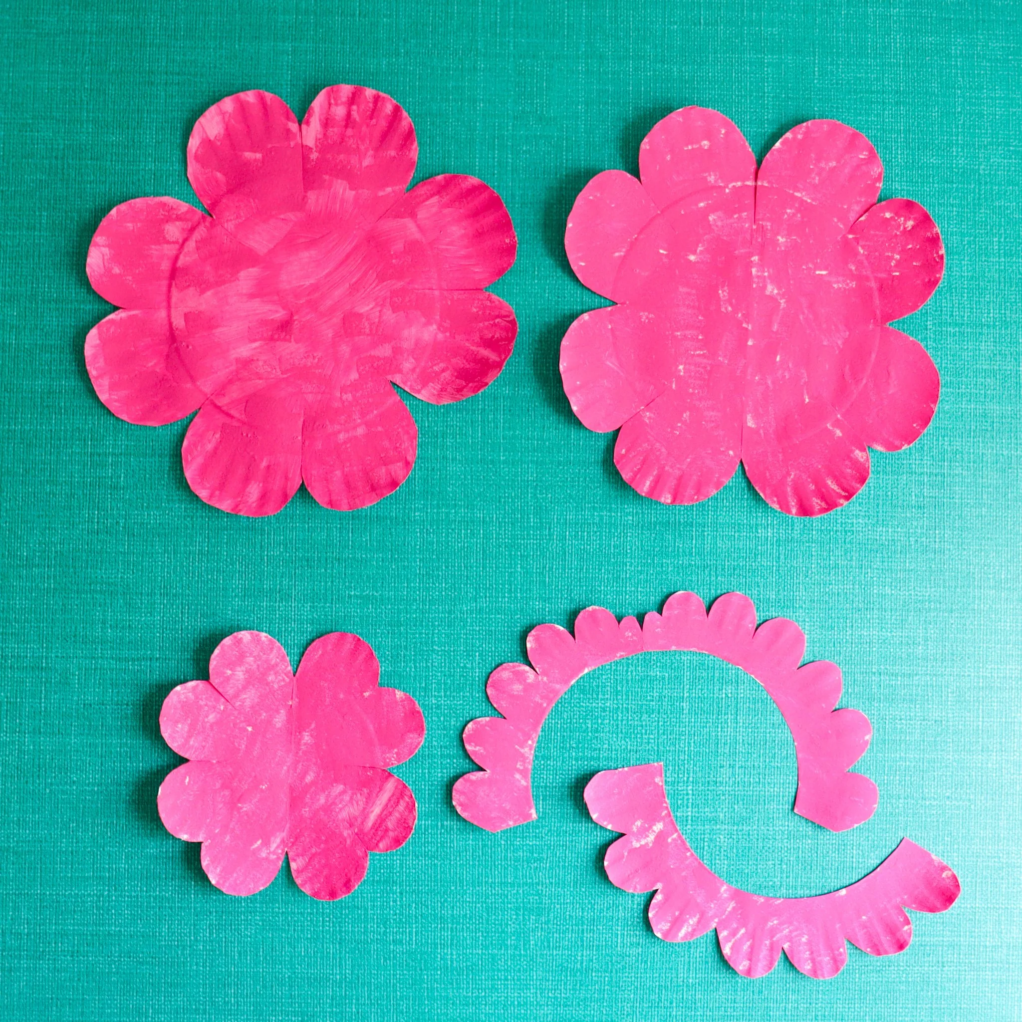 PAPER PLATE FLOWERS — Make It Jewish