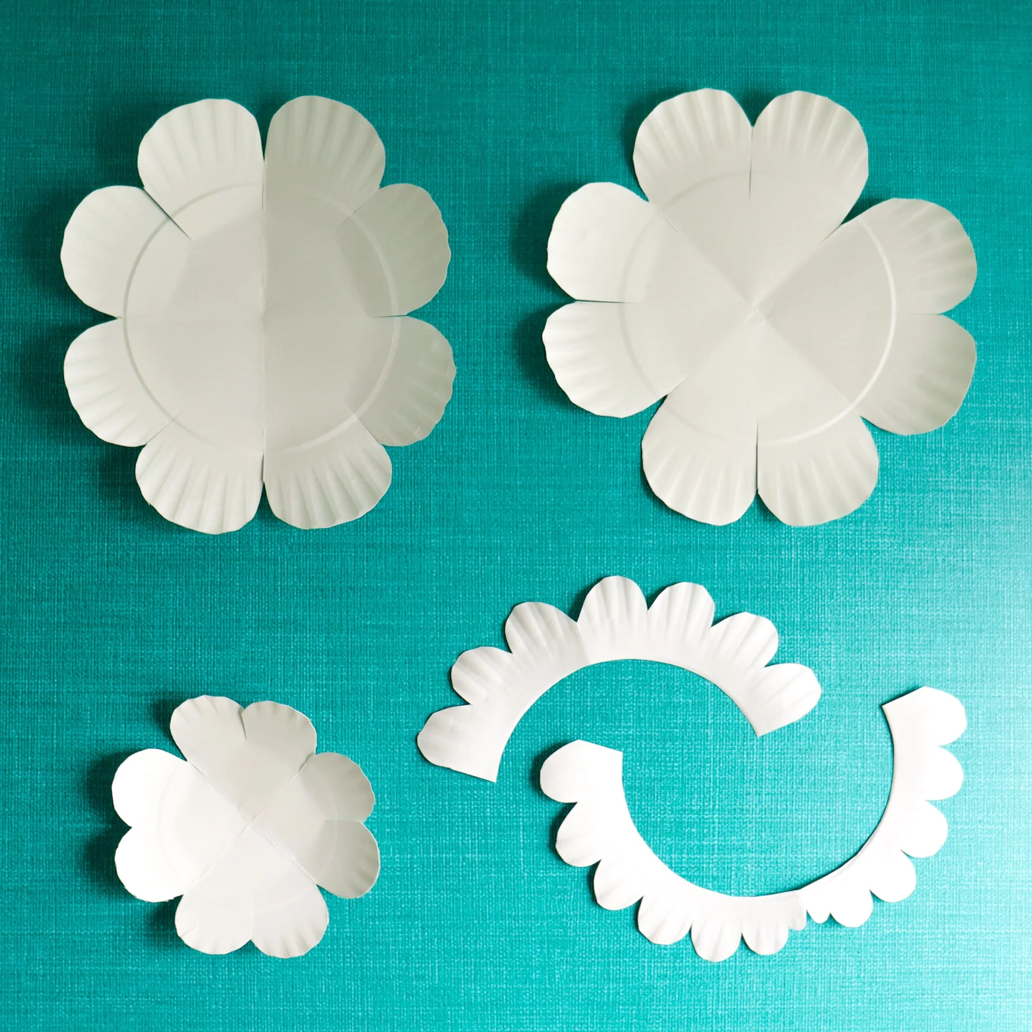 PAPER PLATE FLOWERS — Make It Jewish