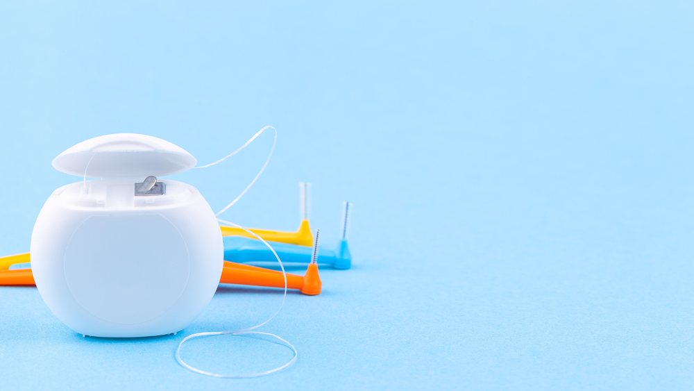 How to Floss correctly — S3 Dental Eltham - NHS & Private Dentist SE9 ...
