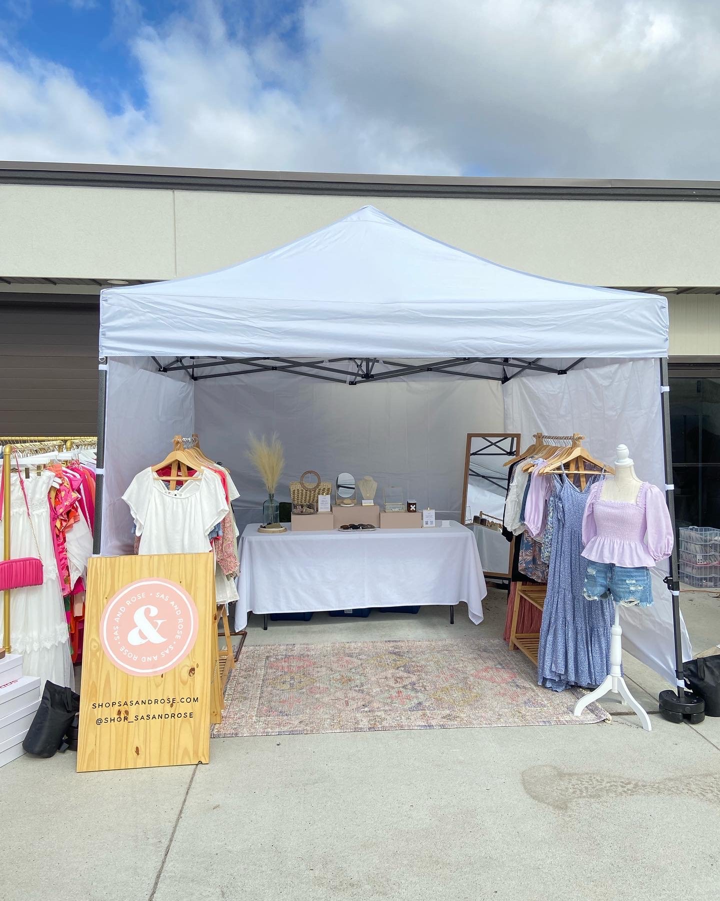 Sas & Rose — A Local Collective