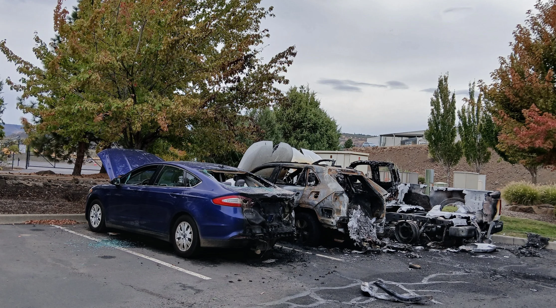 3-car fire drives possible arson investigation in Port of The Dalles ...