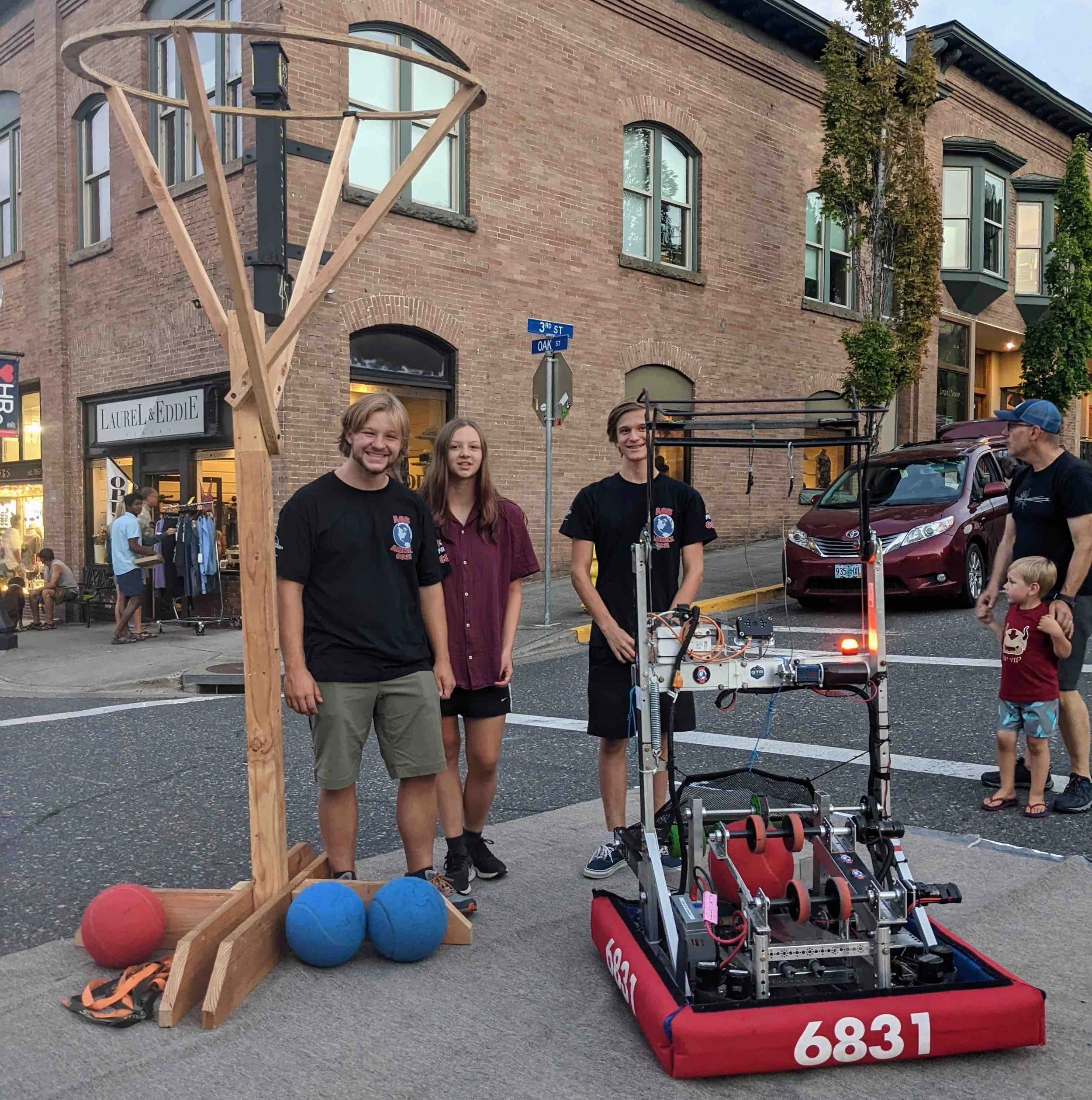 First Friday Hood River