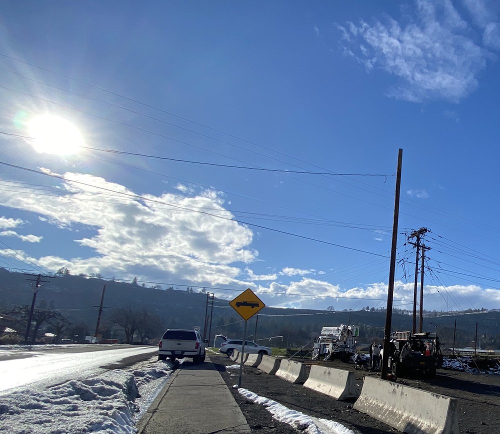 Injured lineman in burn unit in Portland after outage occurs in The ...