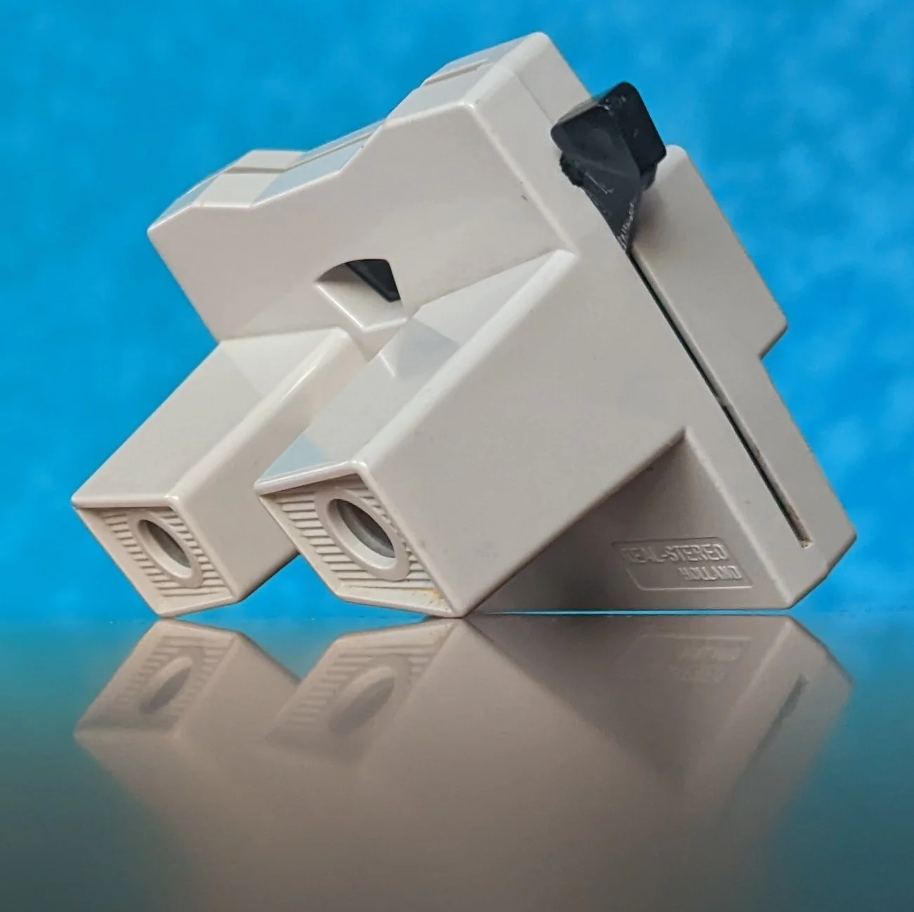 Real-Stereo 3D Viewer | 1970s Holland — Vintage 3D