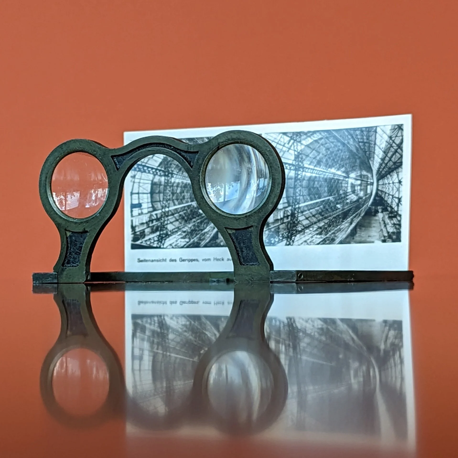 LZ 127 Graf Zeppelin Stereo Viewer | 1920s Germany — Vintage 3D