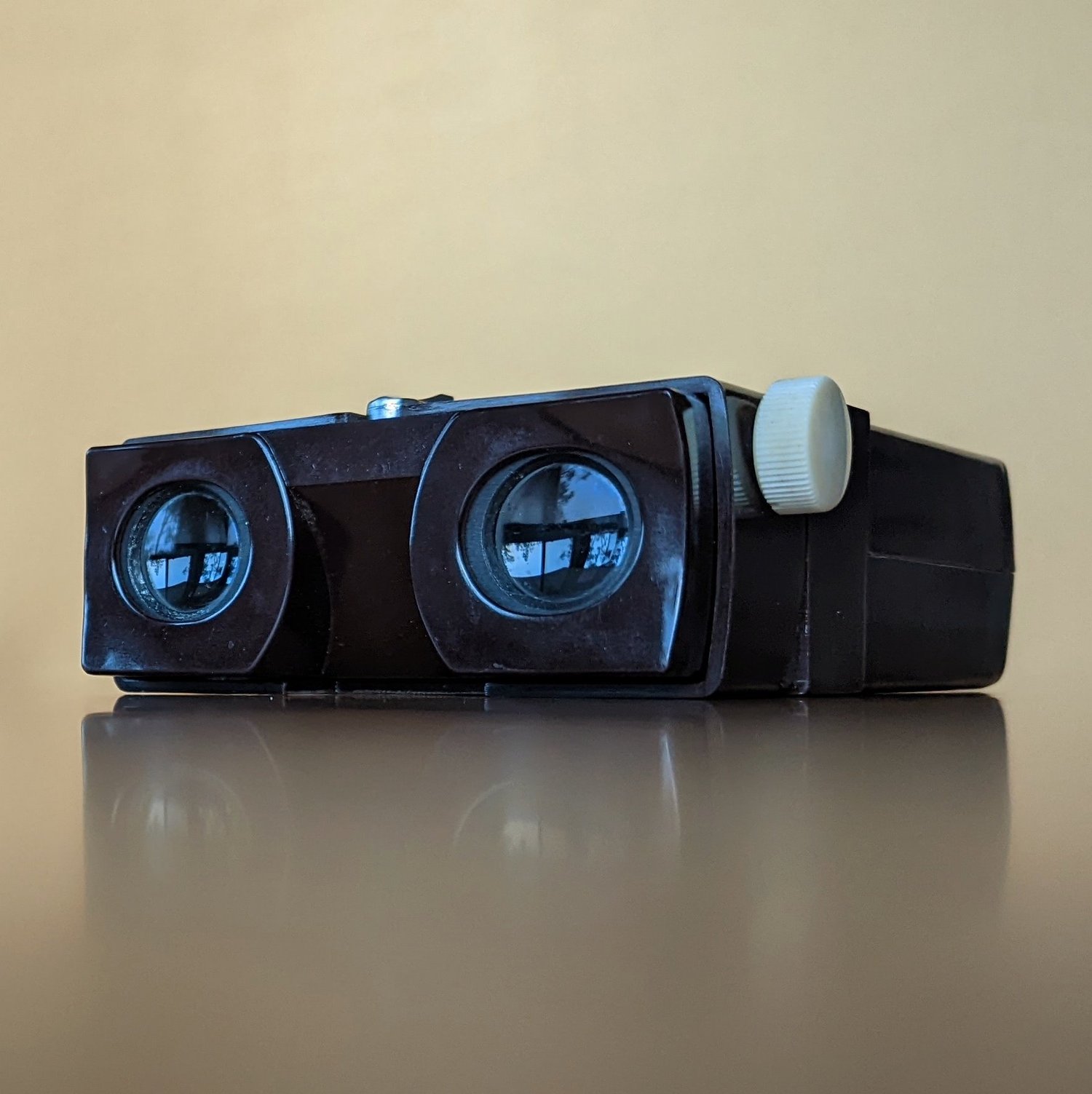 Stereo Realist Stereo Viewer | 1950s United States — Vintage 3D