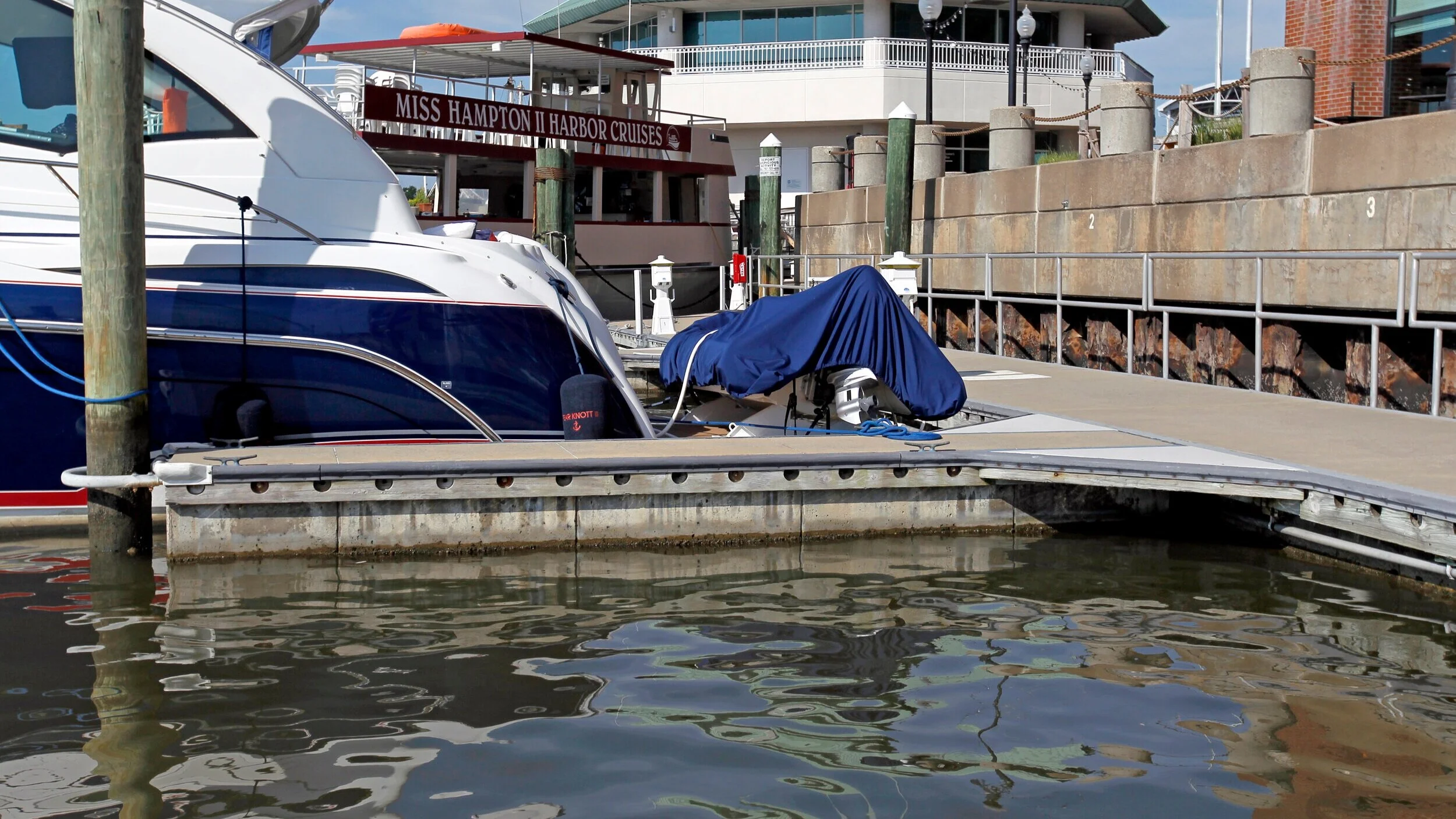 DHDP Dock Amenities — Downtown Hampton