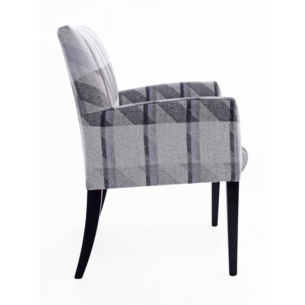 Nero Chair — Peter Andrews Furnishers
