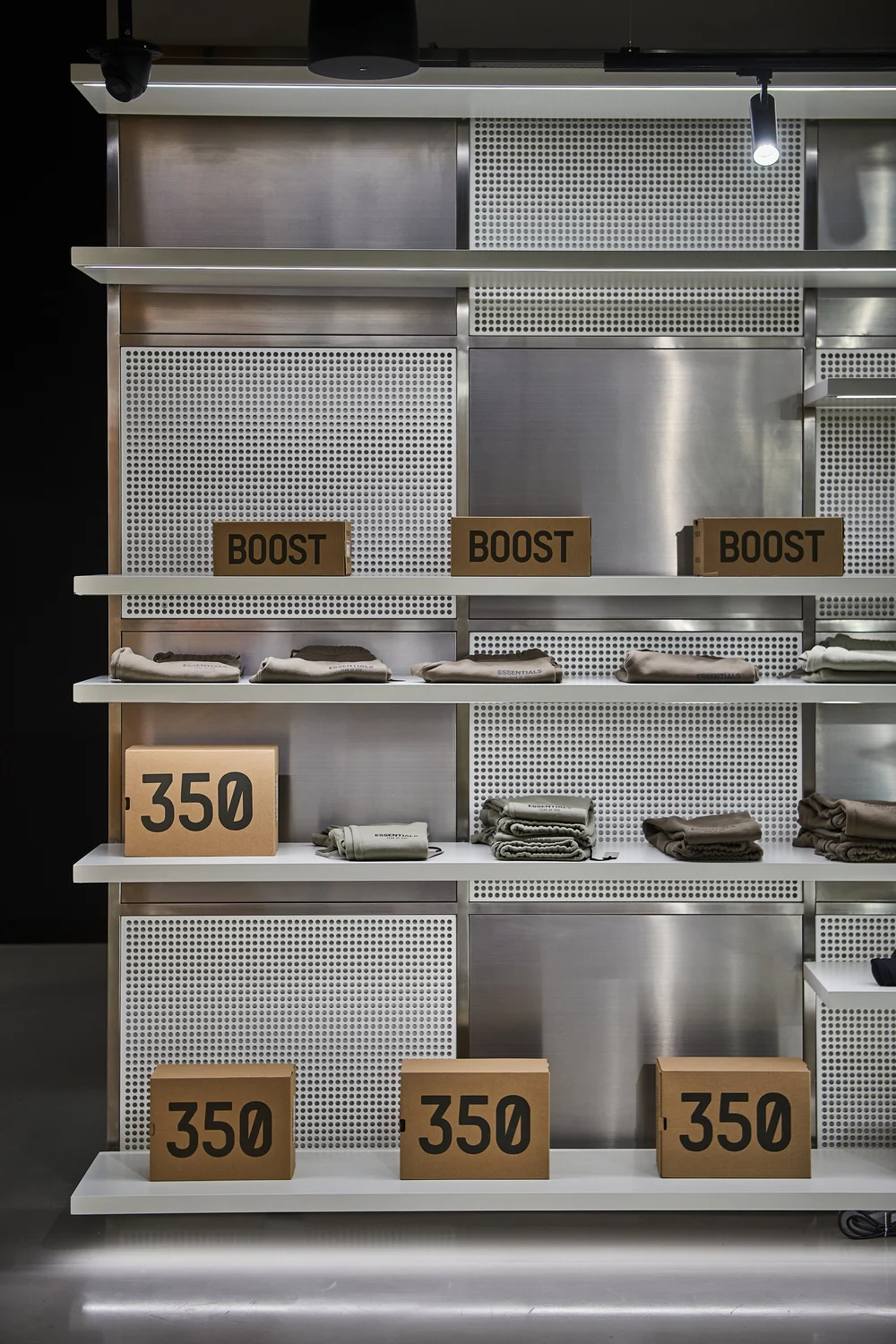 Sneaker Hut — Span Design Studio