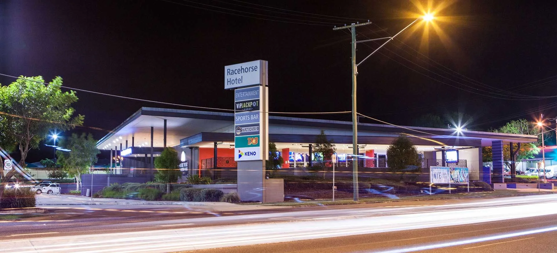 Racehorse Hotel, Booval, QLD