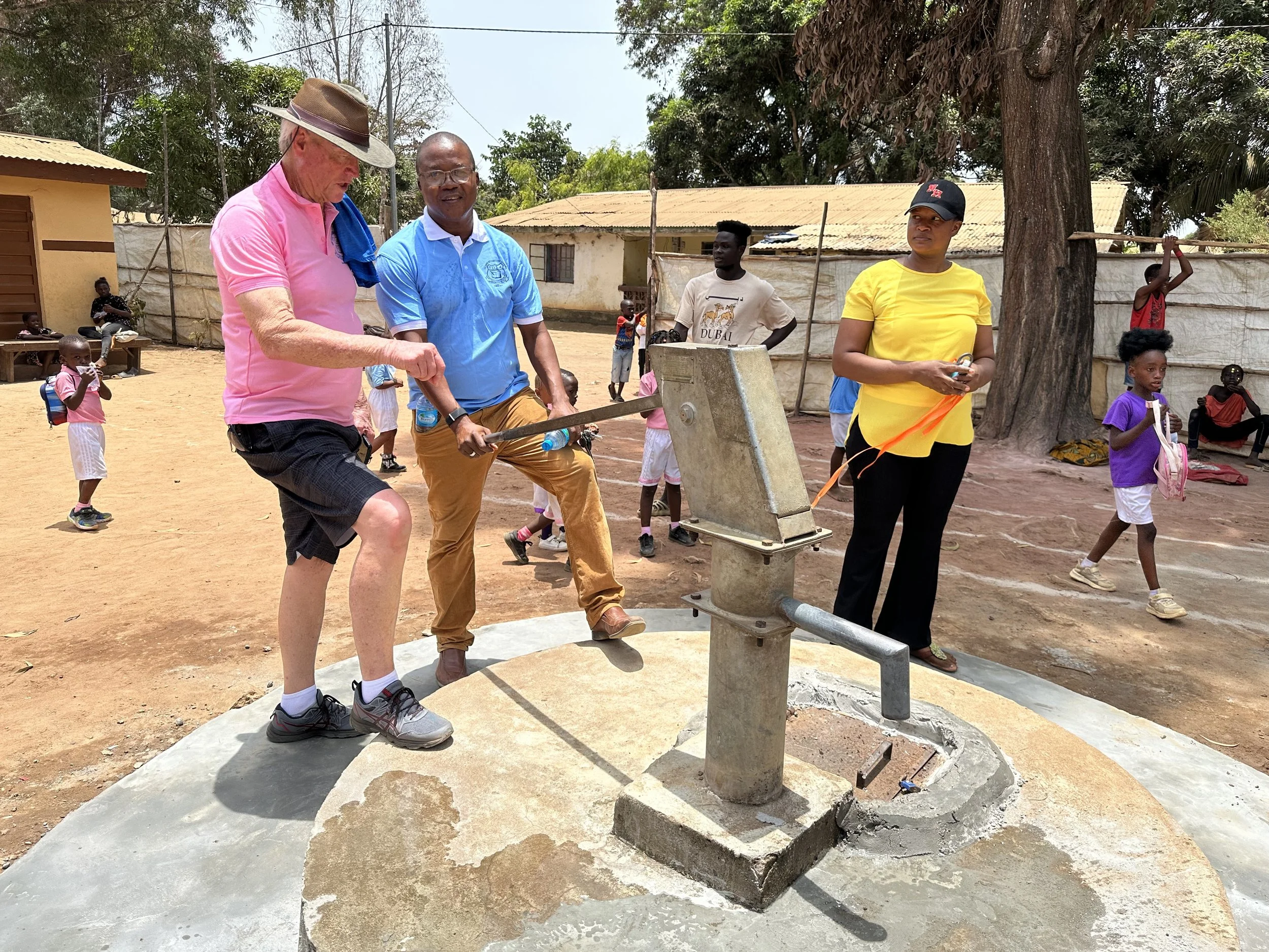 CHURCH LIFE — A COMMUNITY OF GROWING DISCIPLES GROWING DISCIPLES.