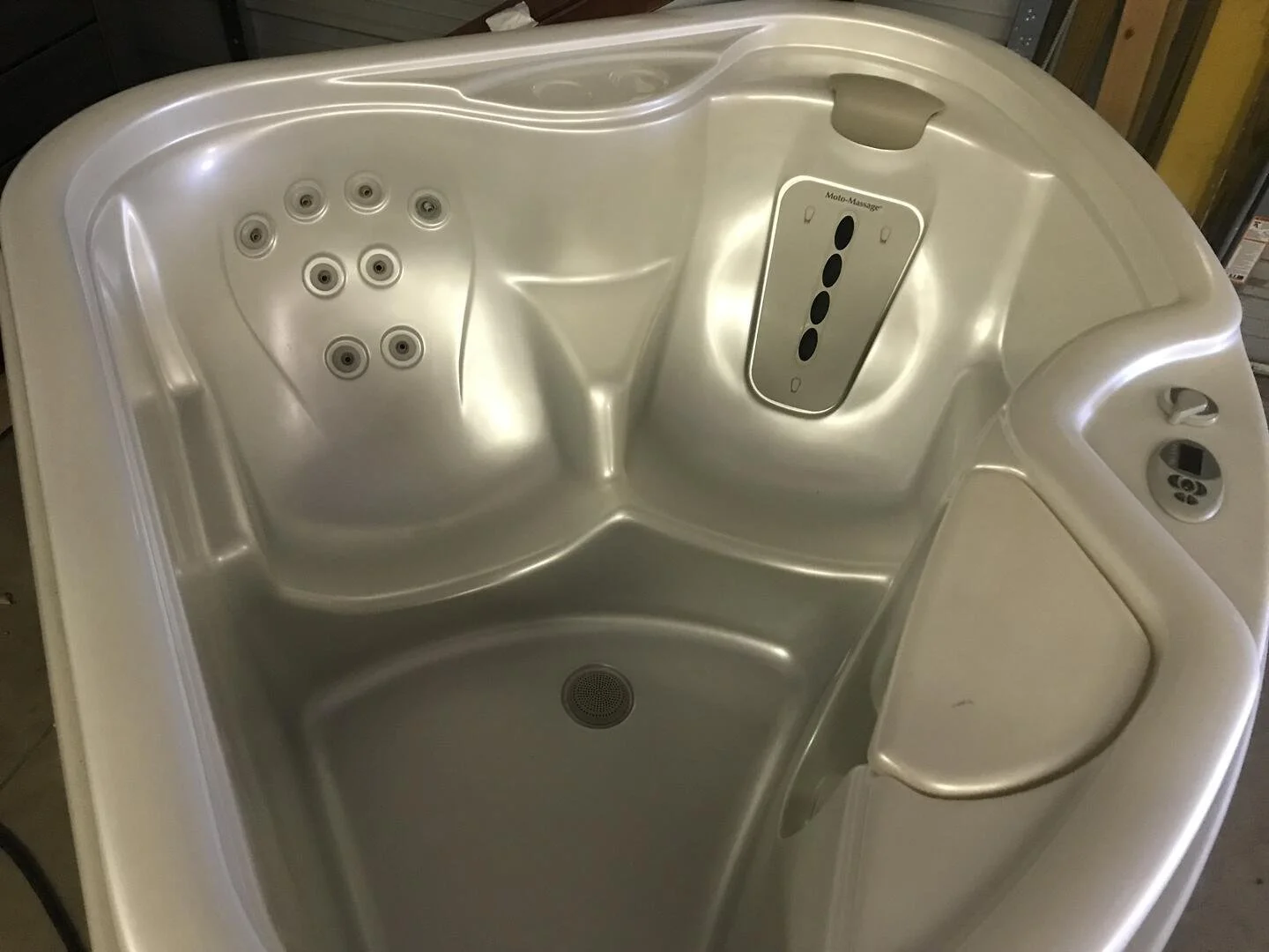 Refurbished Hot Tubs and Spas — Pools Plus