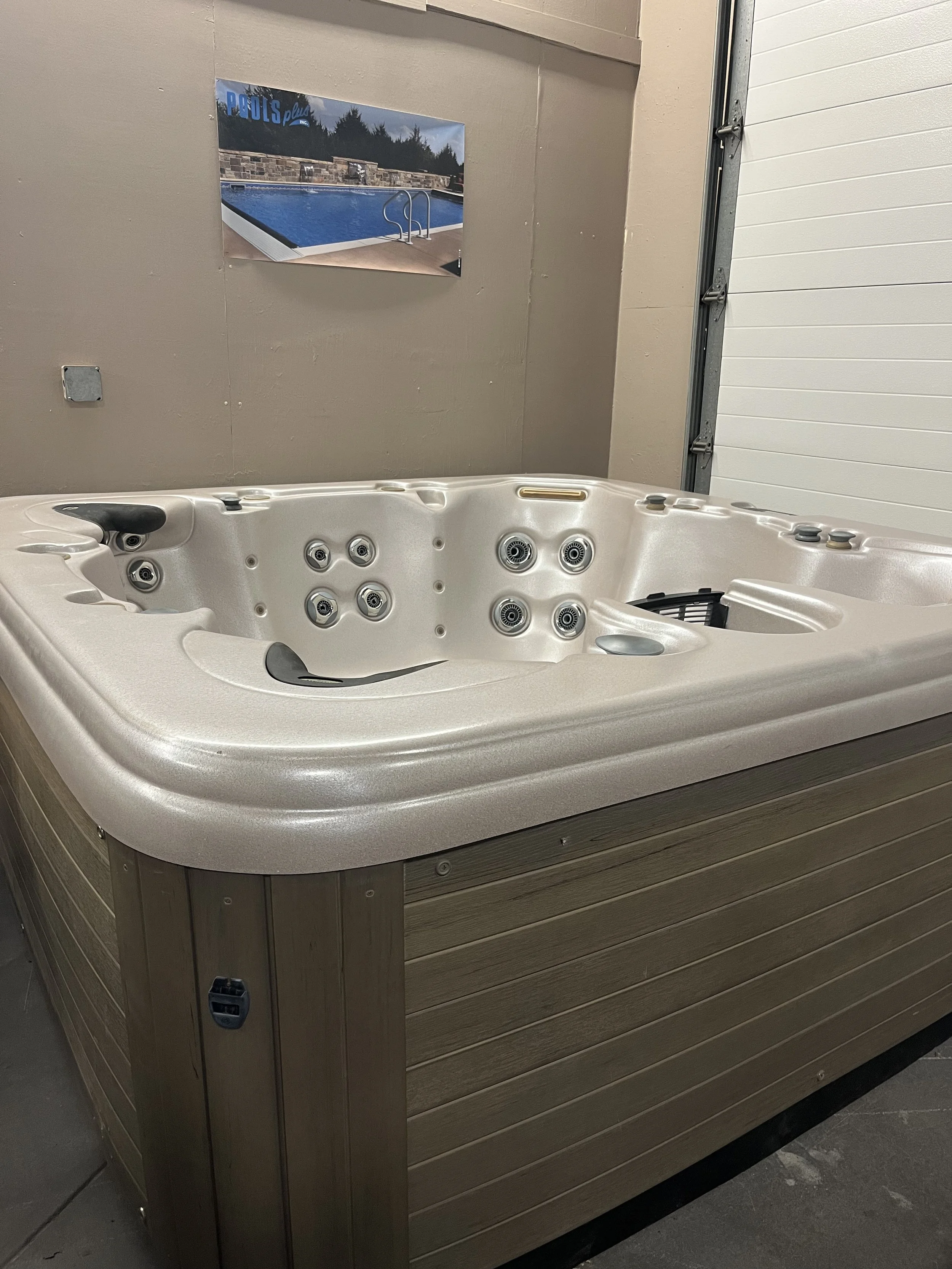 American Whirlpool 480 - 2016 - SOLD — Pools Plus