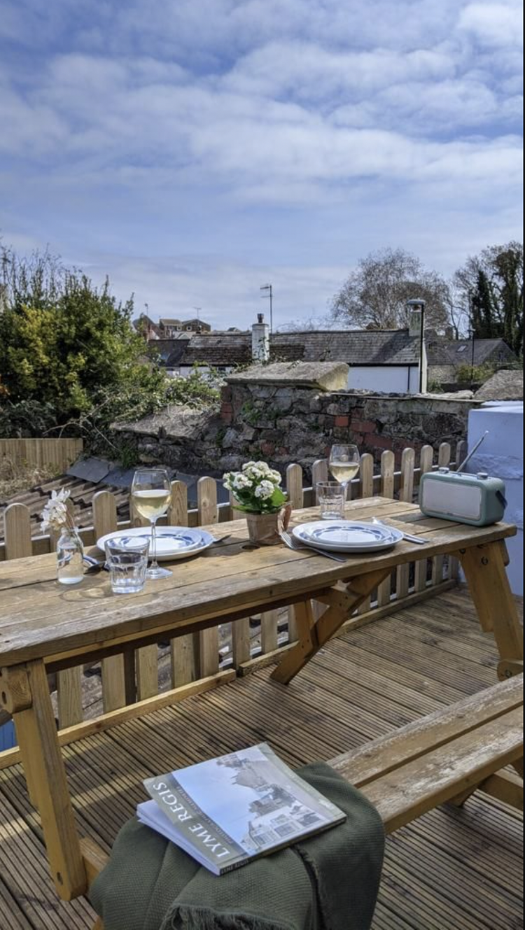 Discover Riverside Bliss at Lym River Cottage - LymeRegisStays.co.uk ...