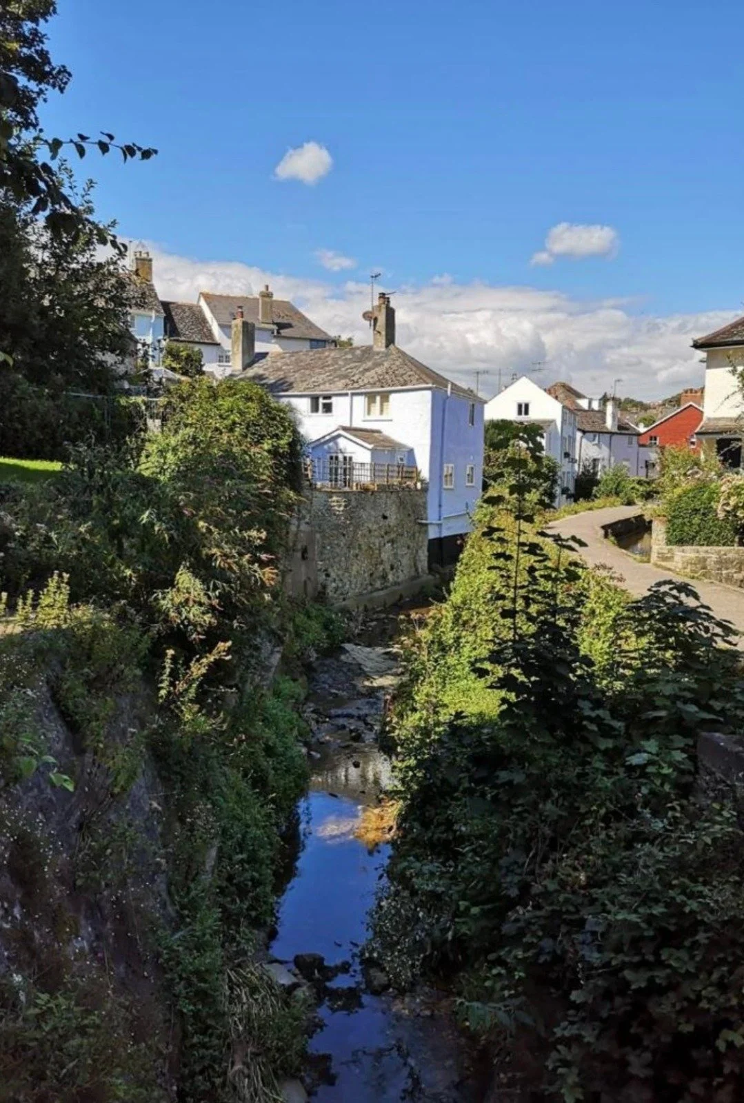 Discover Riverside Bliss at Lym River Cottage - LymeRegisStays.co.uk ...