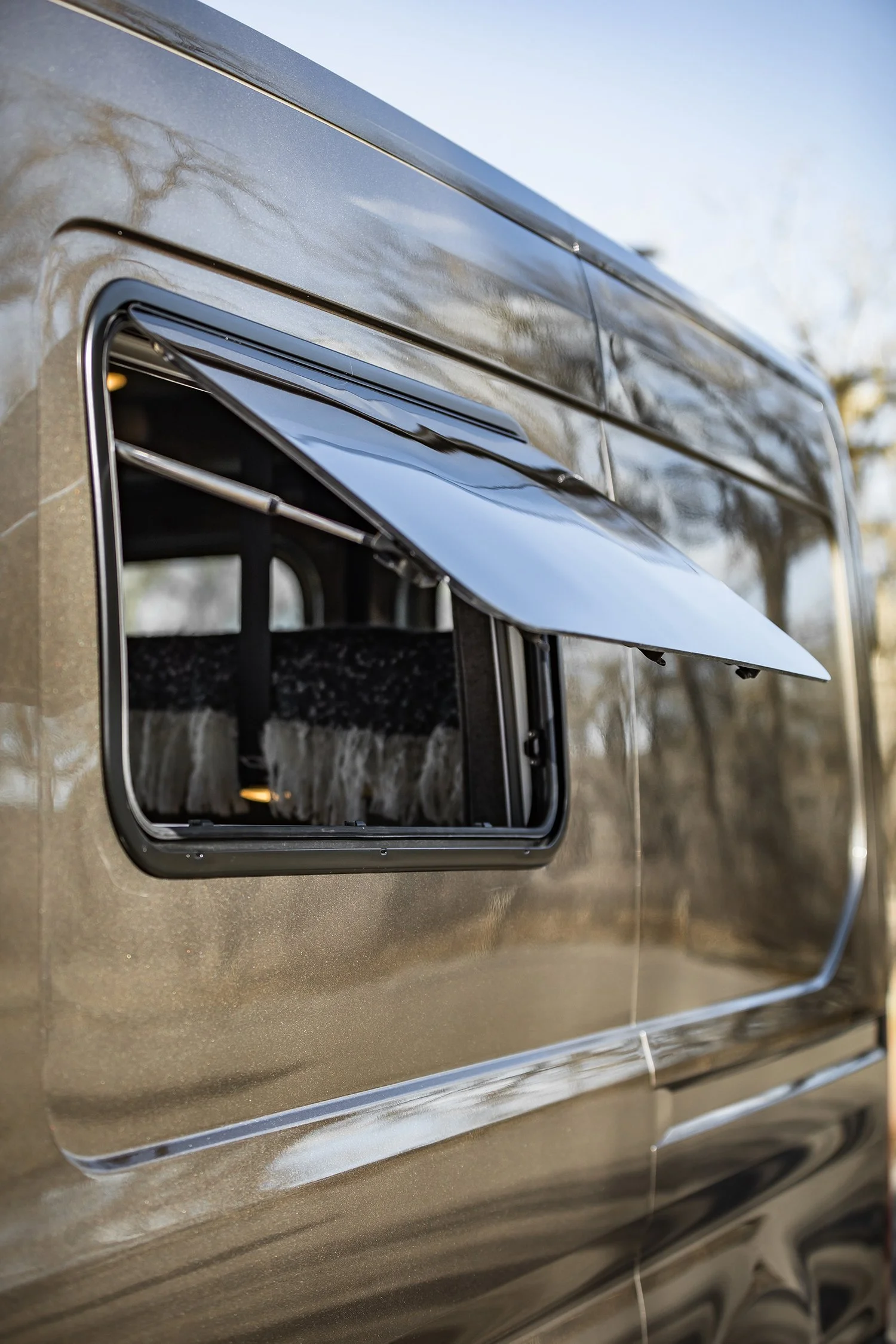 Broad Arrow Curved Window 815x312 Moxie Van Co broad-arrow-curved-window-815x312-moxie-van-co