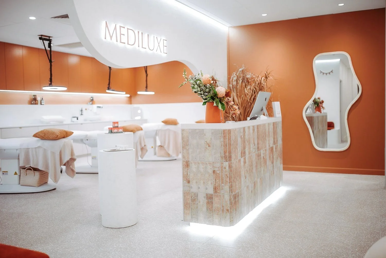 Contact — MEDILUXE