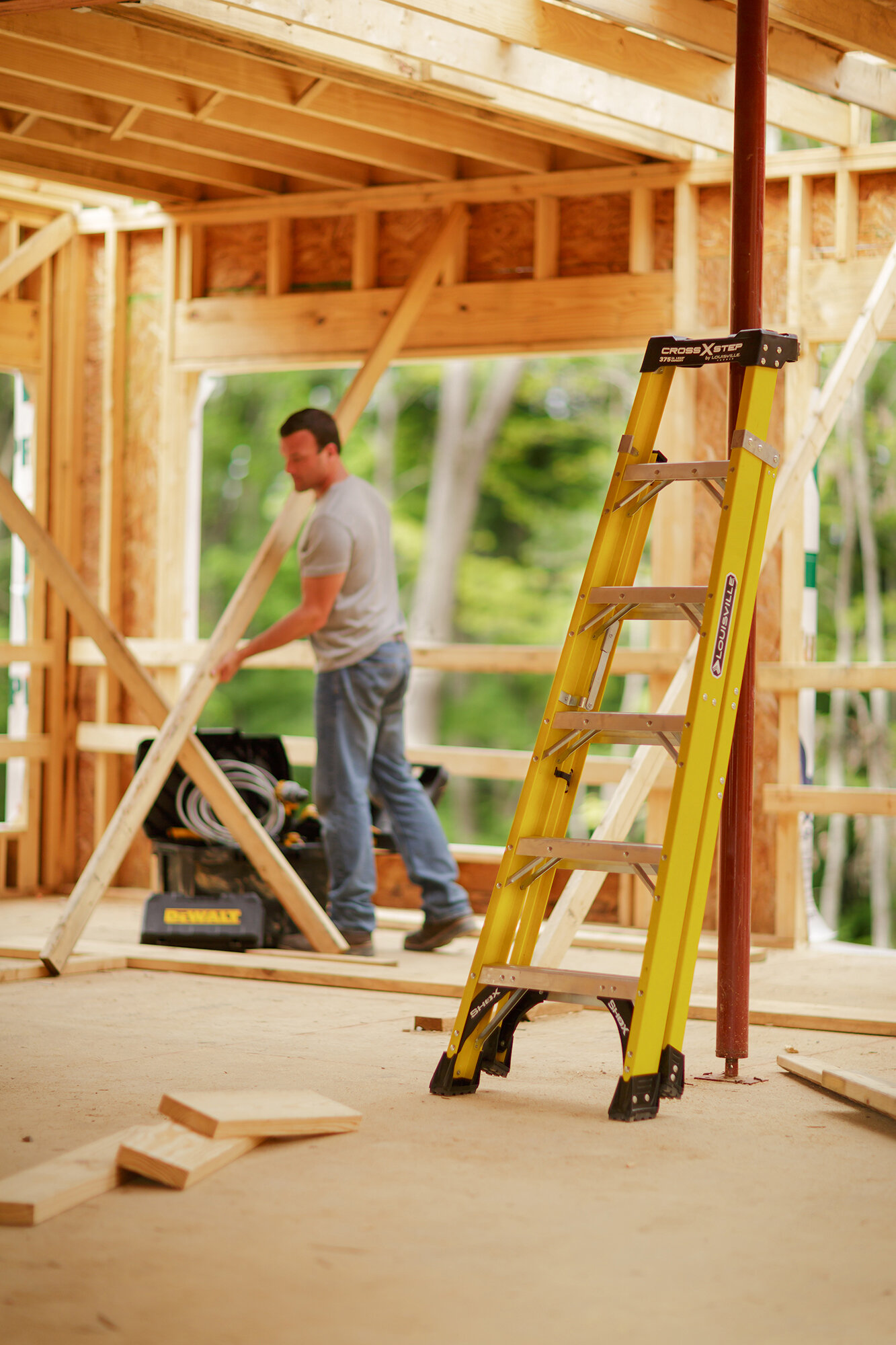 Louisville Ladders | Discover Quality Ladders Today — Rouzer Group