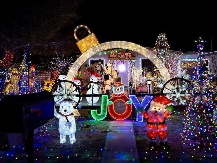 Where To Find The Best Christmas Lights And Carols In The Shire — SHIRE ...