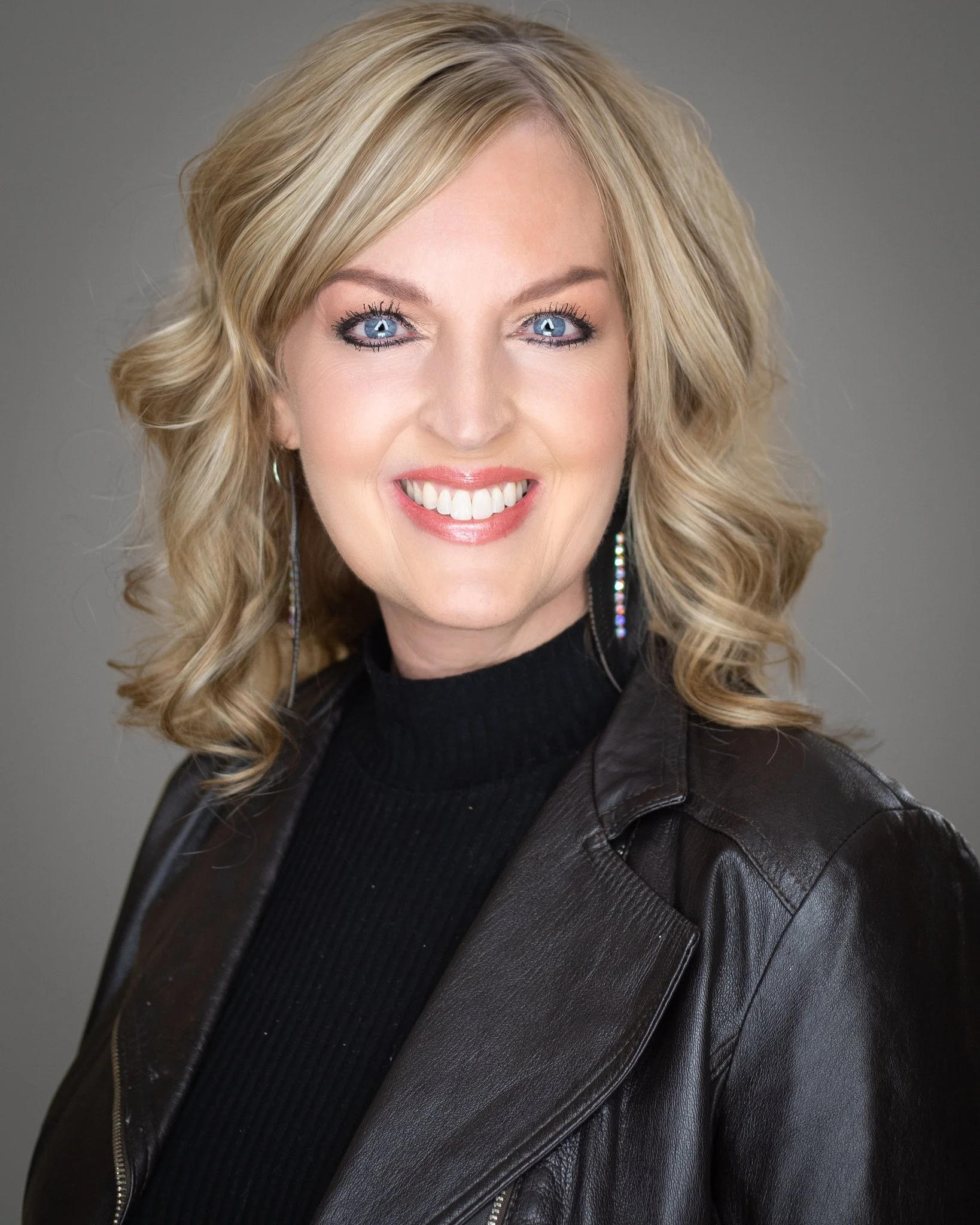 Contact — Angela Donadio