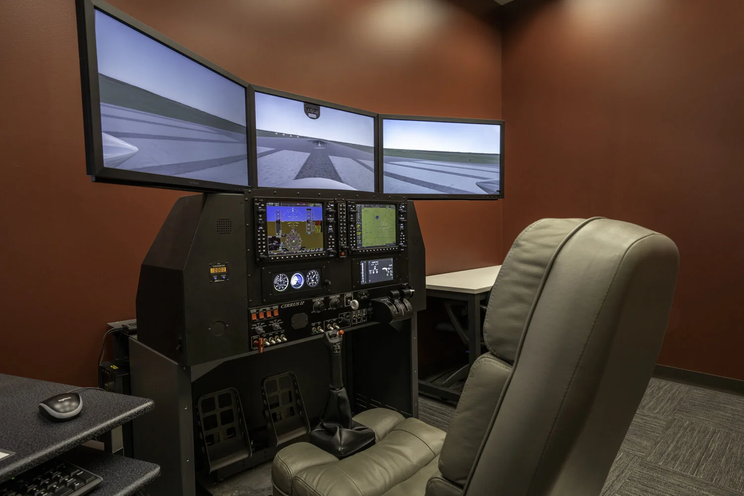 Diamond Aircraft Training Fleet — Midwest Corporate Air, Inc.