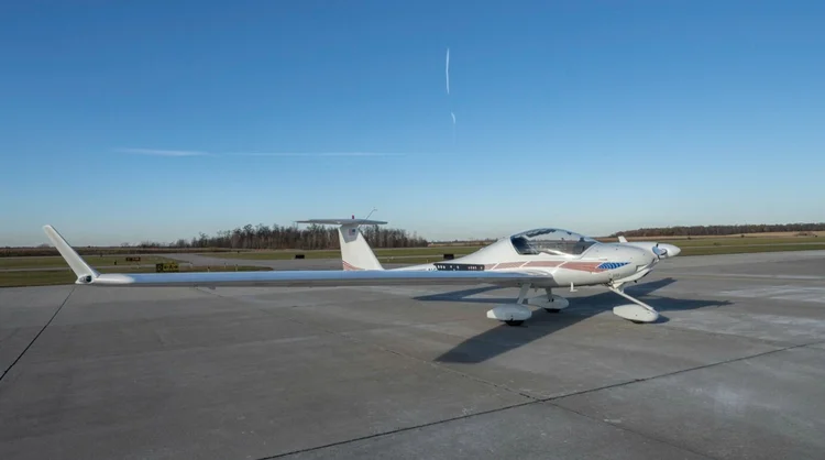 Diamond Aircraft Training Fleet — Midwest Corporate Air, Inc.