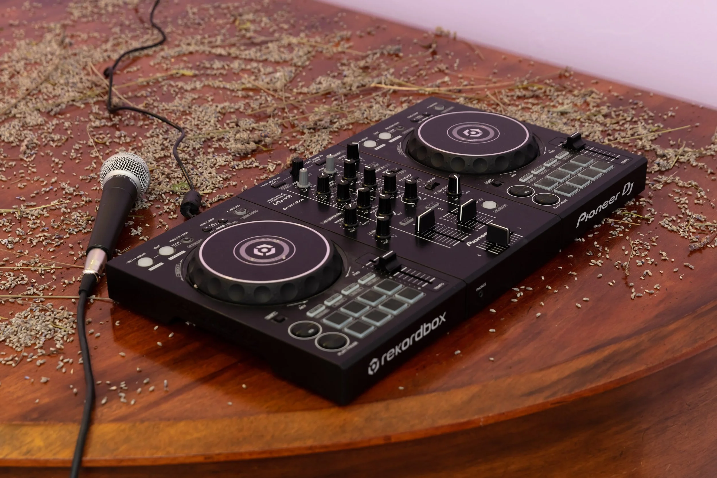 San Mei Gallery — Titaness: Love is a state of mind