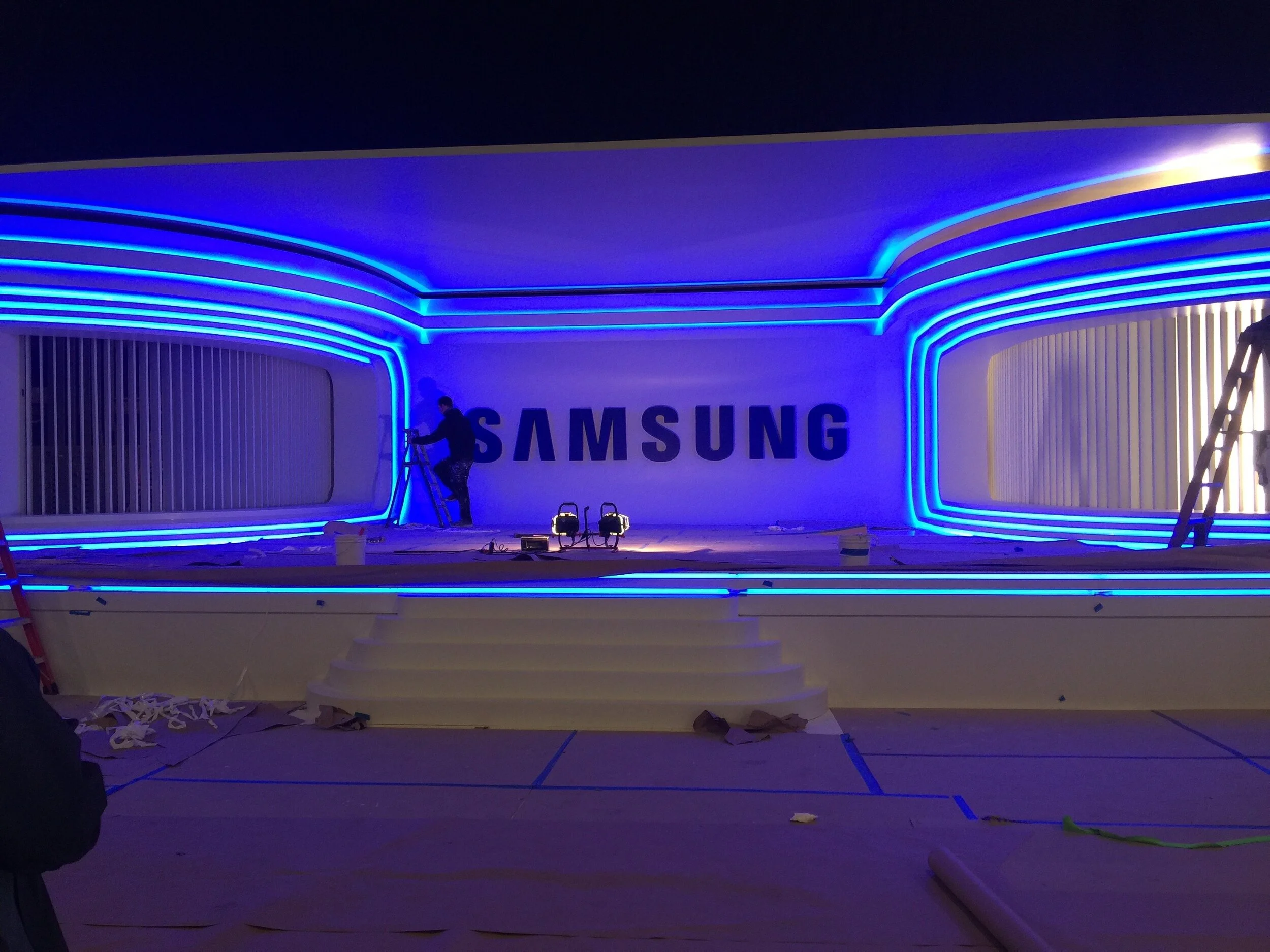 Jet Sets builds the experience®. Complete scenery and set construction ...