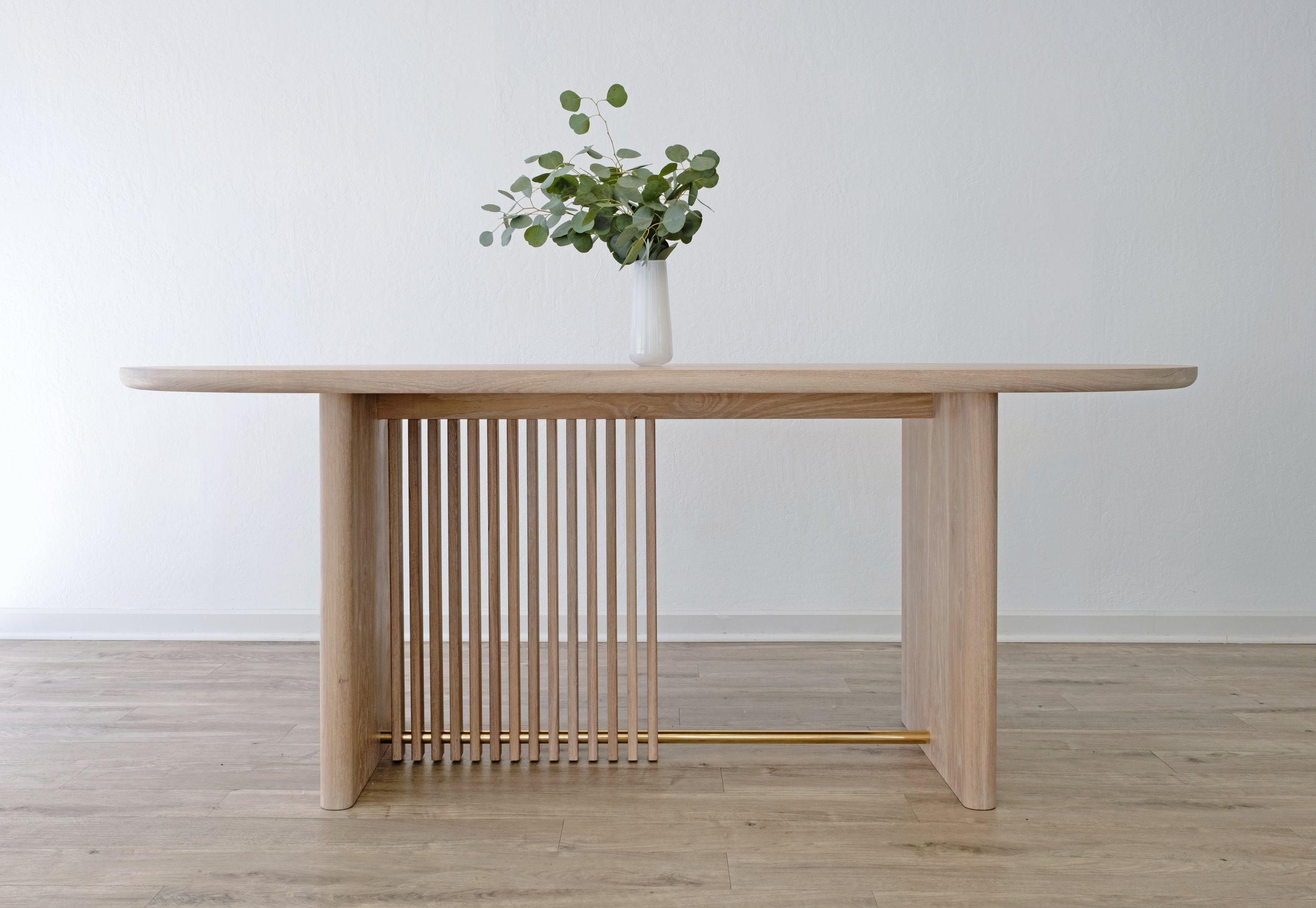 THEIA dining table — kodamari