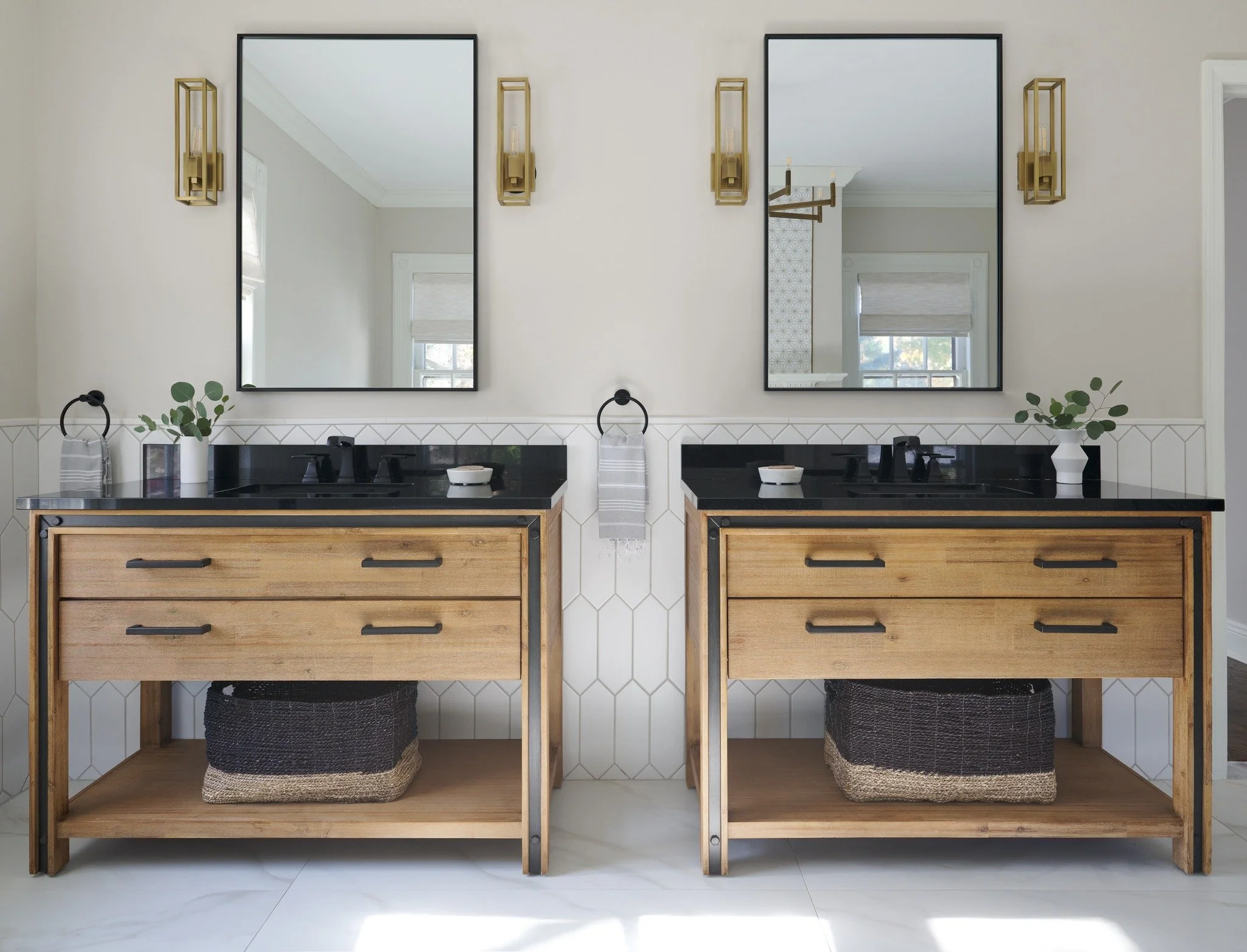 Sultry and Organic En Suite — Design for Living