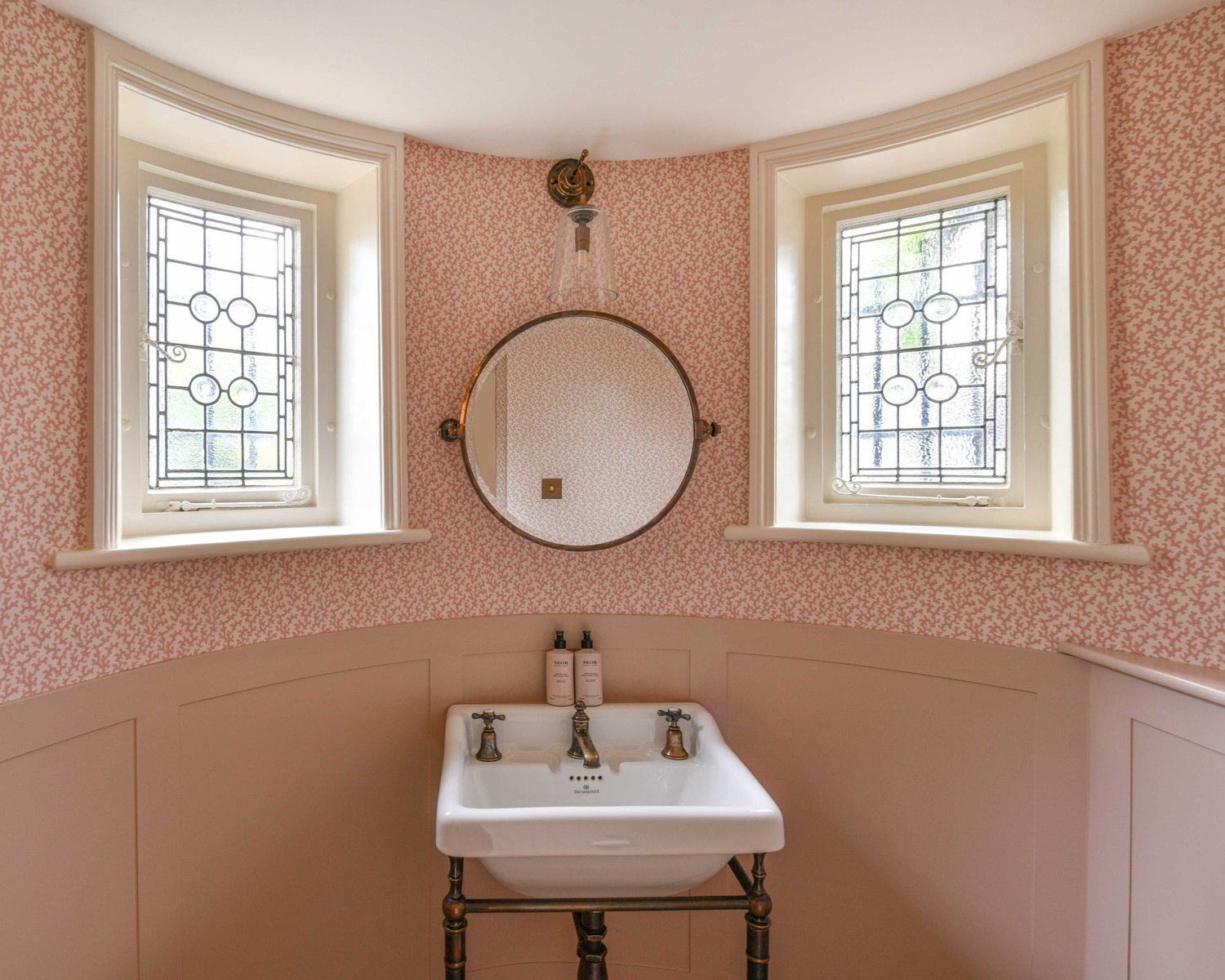 Ealing — Mint Studio