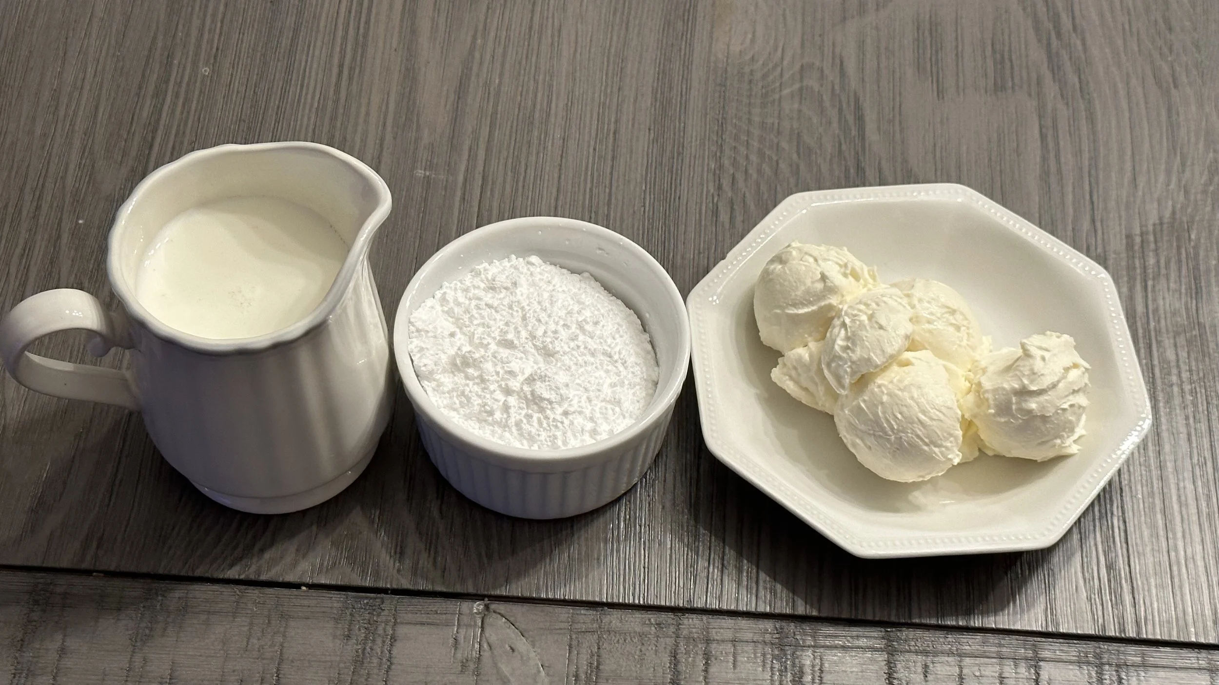 Classic Cream Cheese Glaze | How to Make Cream Cheese Glaze for ...