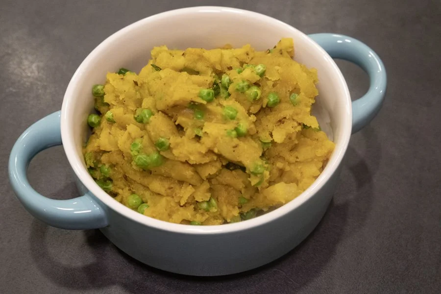 North Indian Dry Potato and Pea Curry — Cooking with Anadi