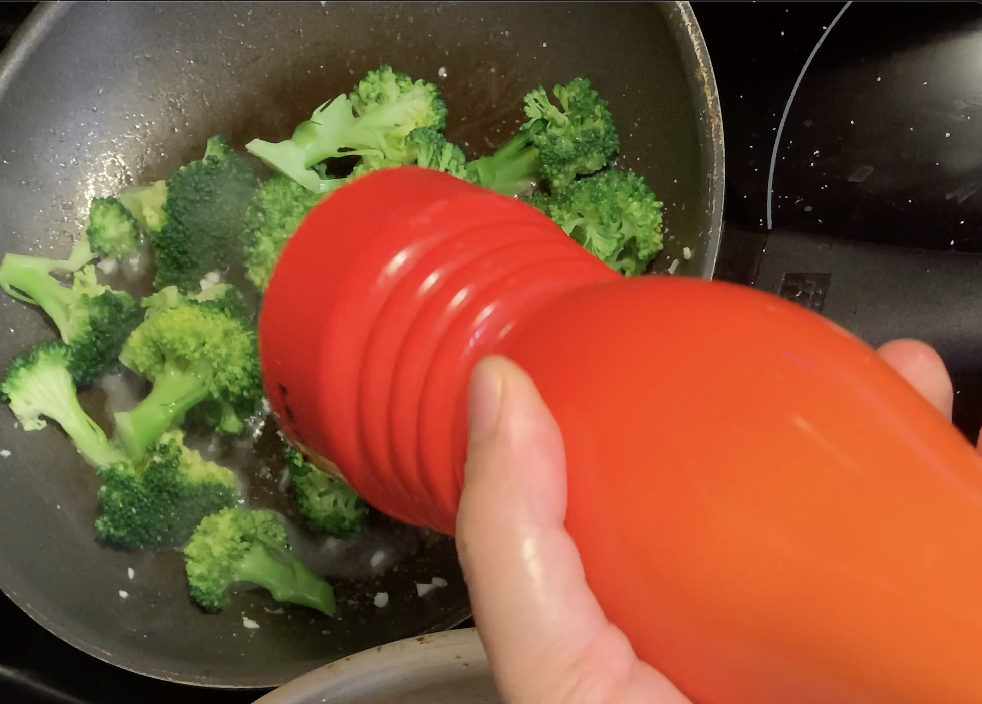 Garlic-Butter Sautéed Broccoli | 15 Mins Healthy Side Dish! — Cooking ...